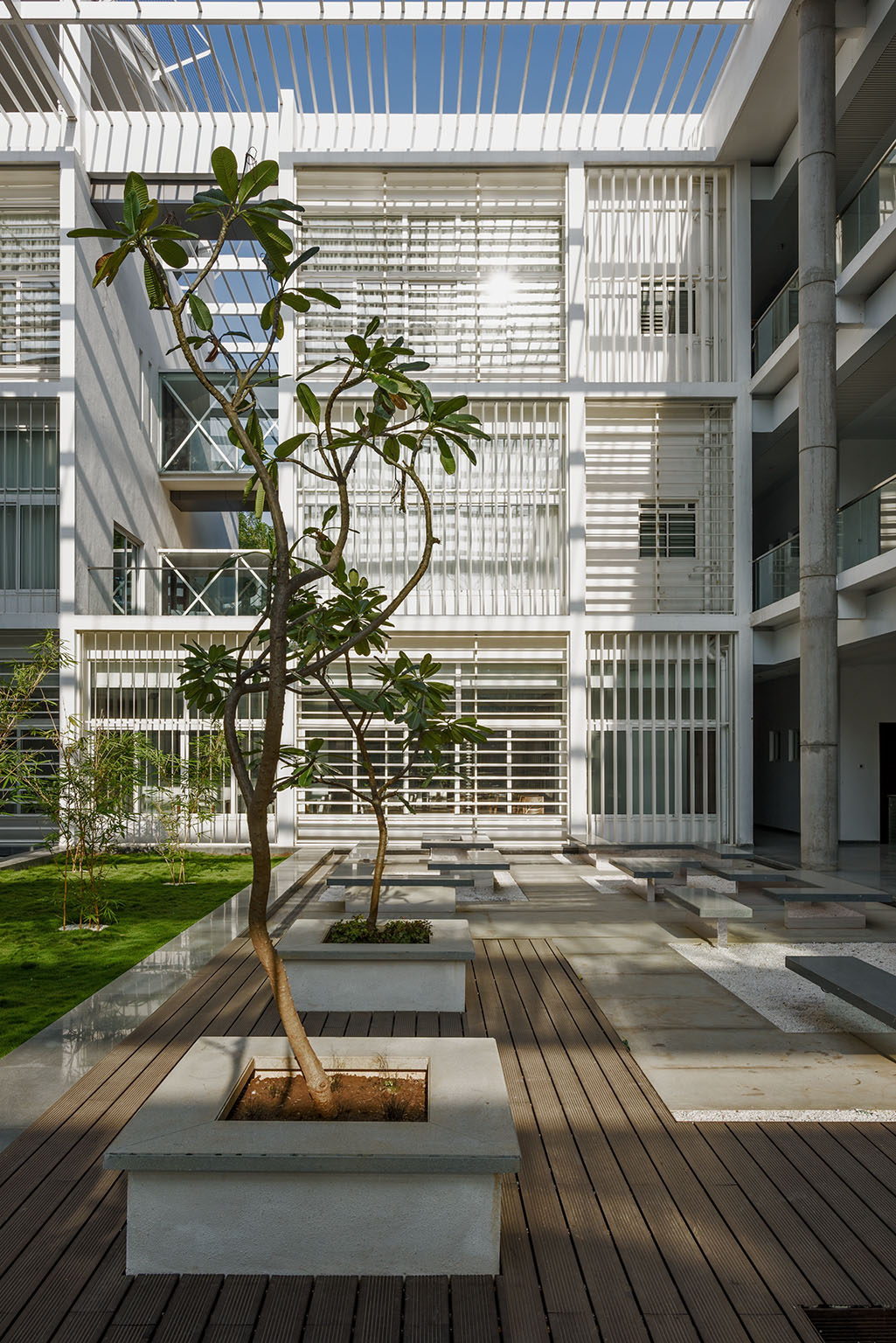 VVIP CIRCUIT HOUSE- I by SUNIL PATIL AND ASSOCIATES - Architizer