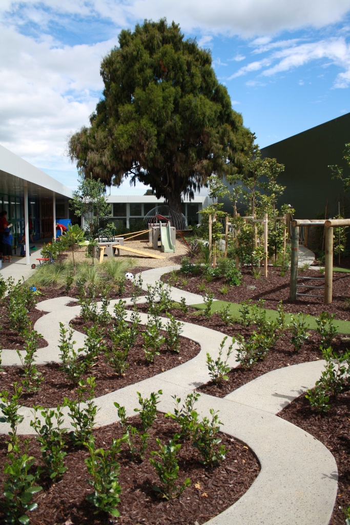 Living and Learning, Henderson, Auckland by Smith Architects - Architizer