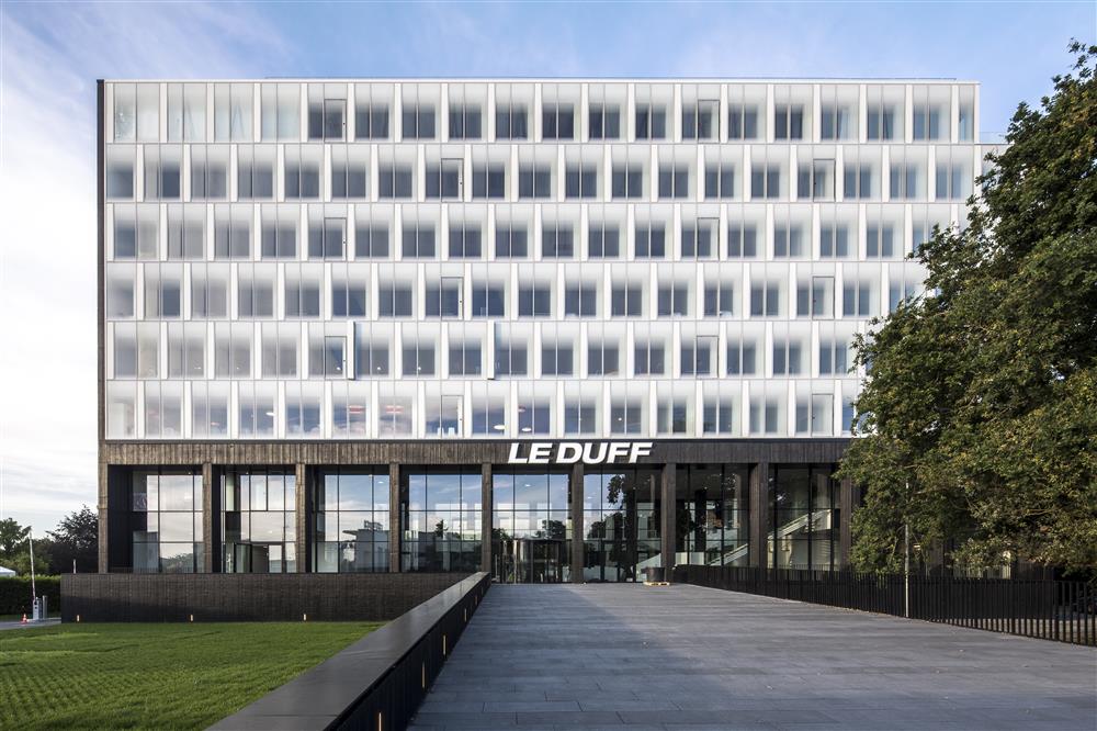 'Headquarters ‘Le Duff Group’ by Ateliers 2/3/4/ - Architizer