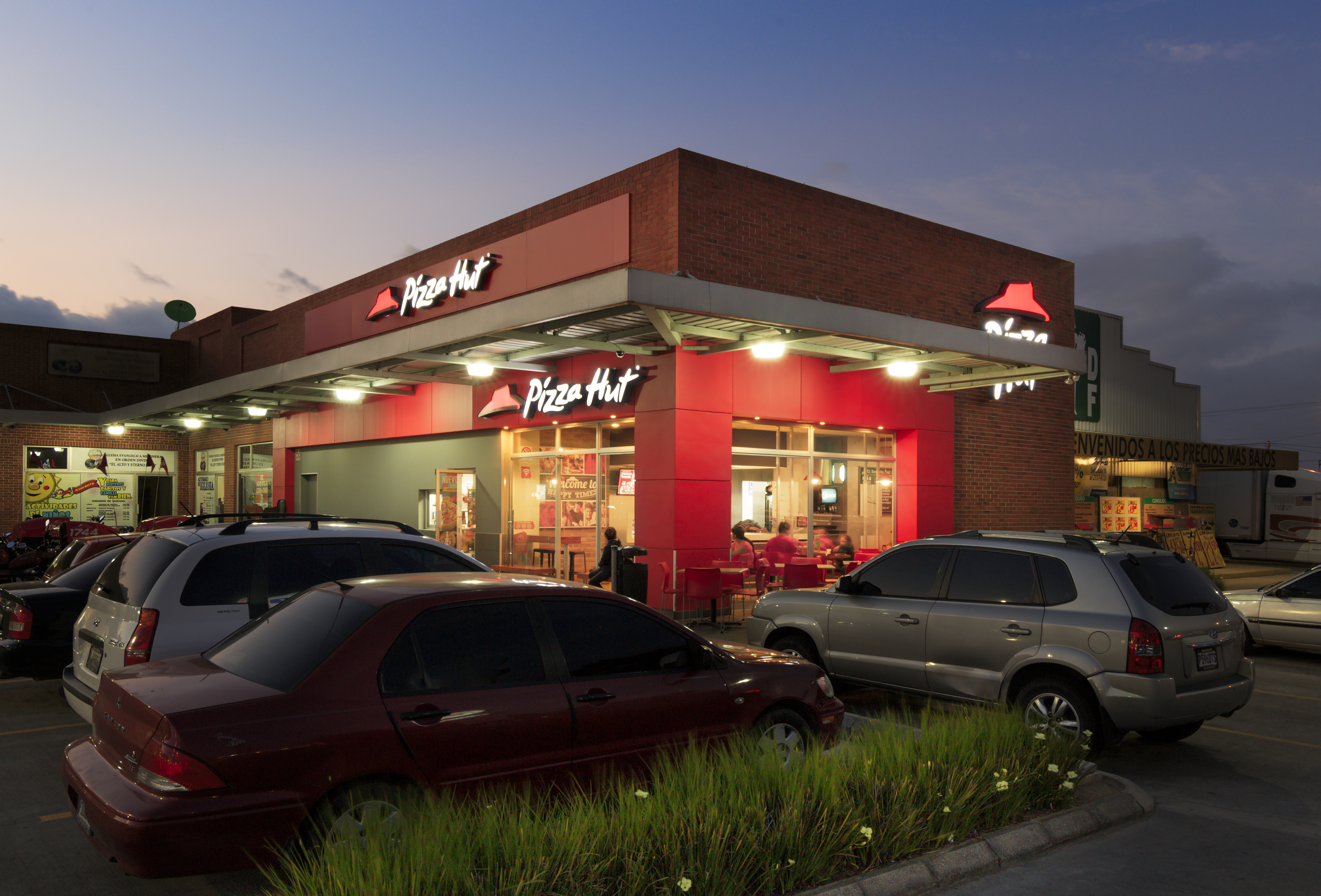 Pizza Hut by Danta Arquitectura - Architizer