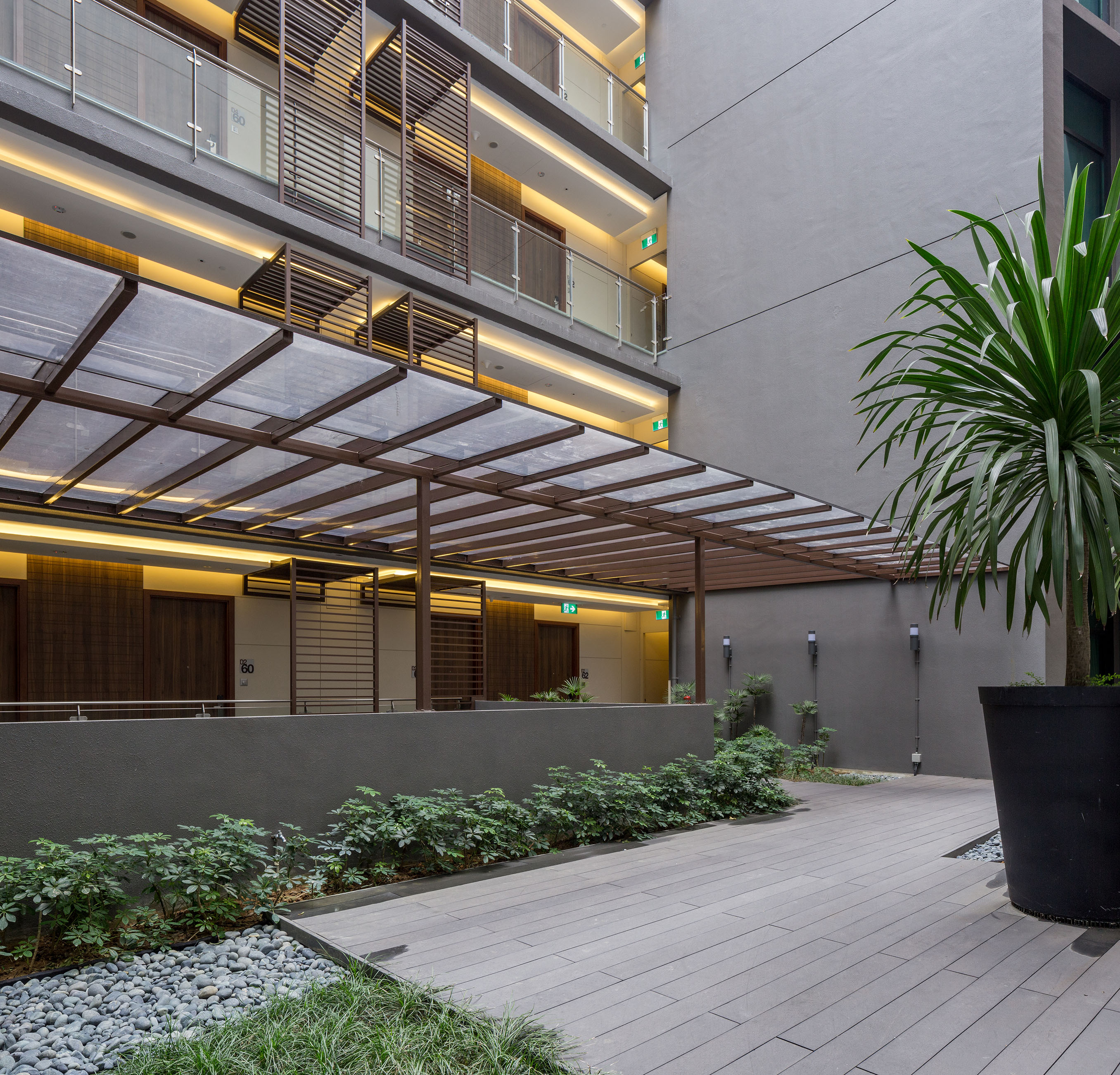 Holiday Inn Express - Landscape by ONG&ONG - Architizer