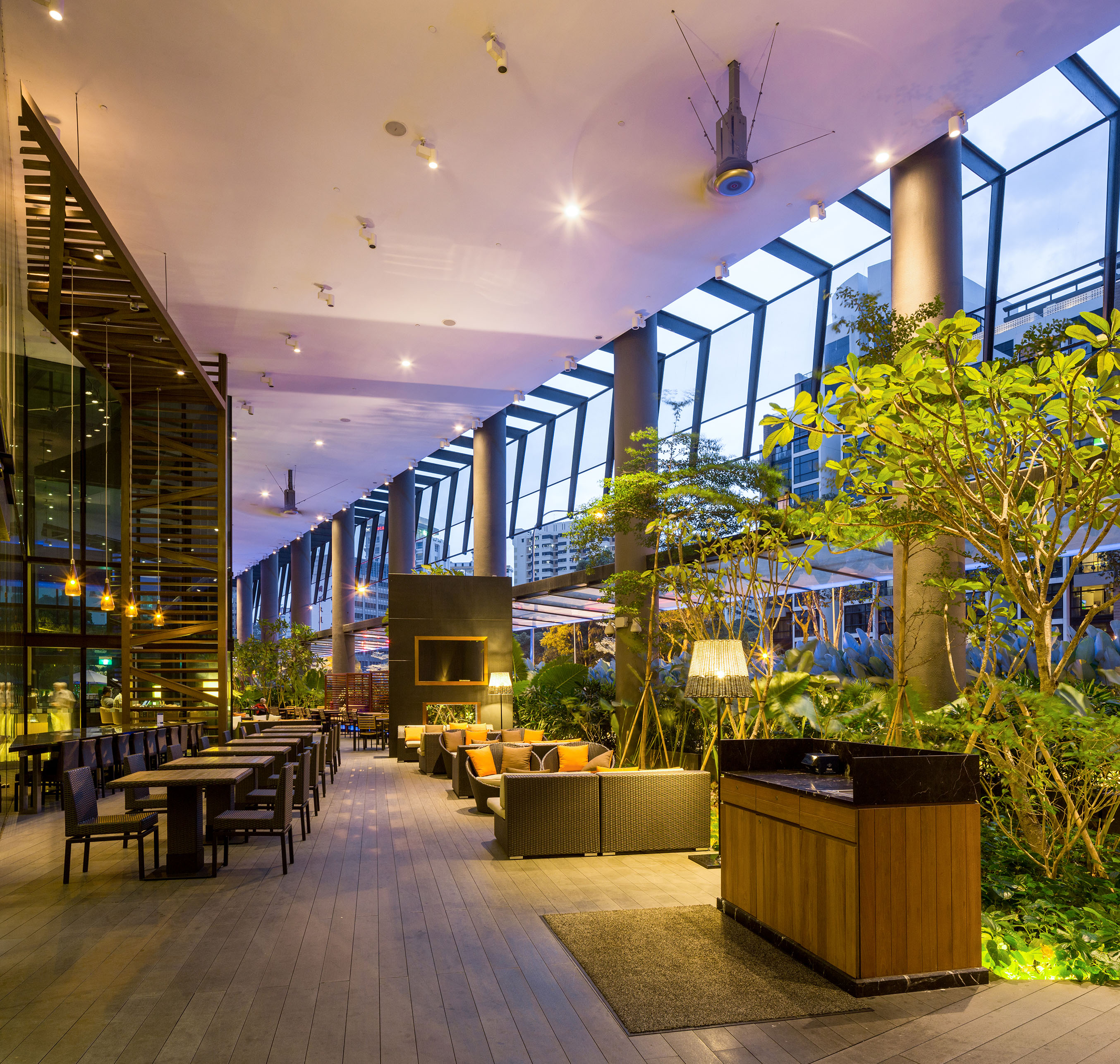 Holiday Inn Express - Landscape by ONG&ONG - Architizer