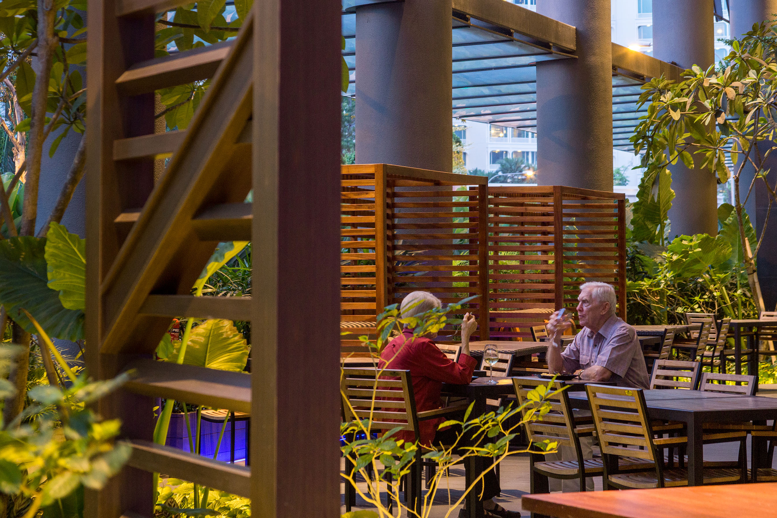 Holiday Inn Express - Landscape by ONG&ONG - Architizer