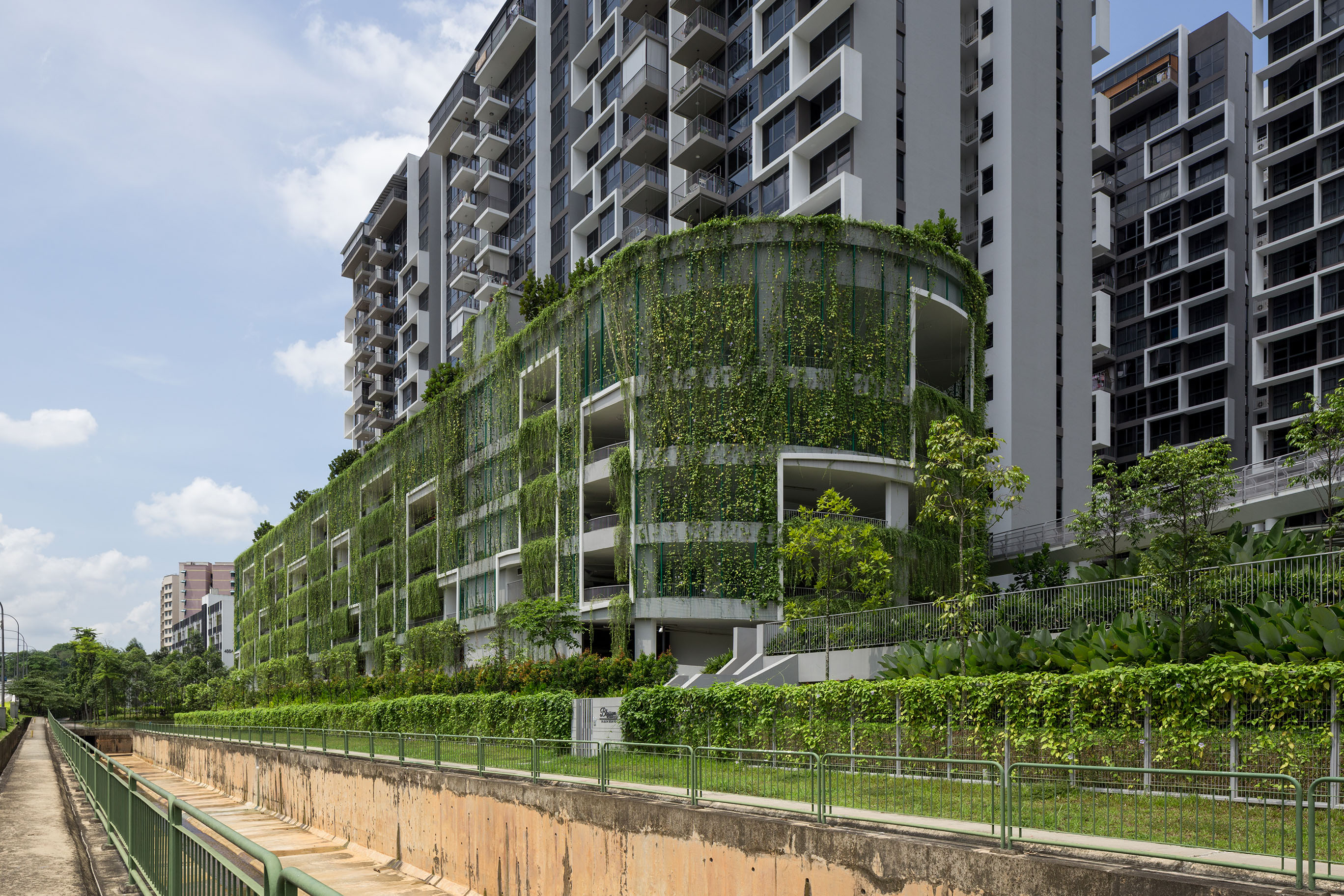 Blossom Residences - Landscape by ONG&ONG - Architizer