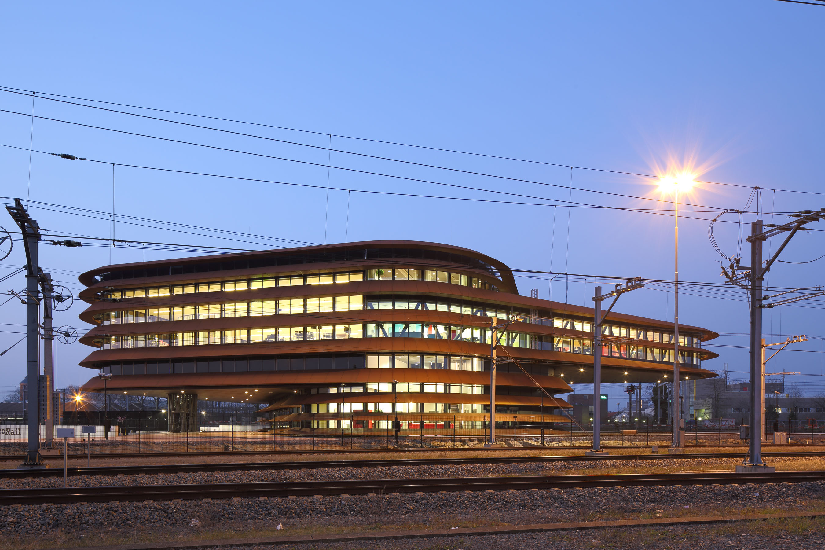 Train Control Centre Utrecht by Gortemaker Algra Feenstra architects ...