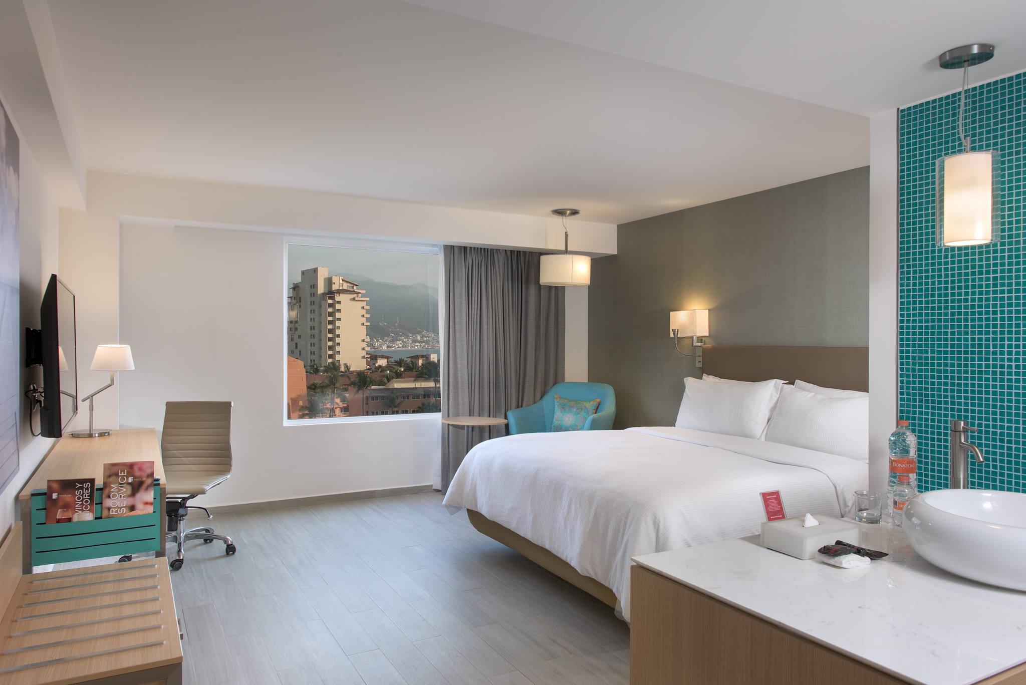 Fiesta Inn abre sus puertas en Puerto Vallarta by Arcencielstudio ...