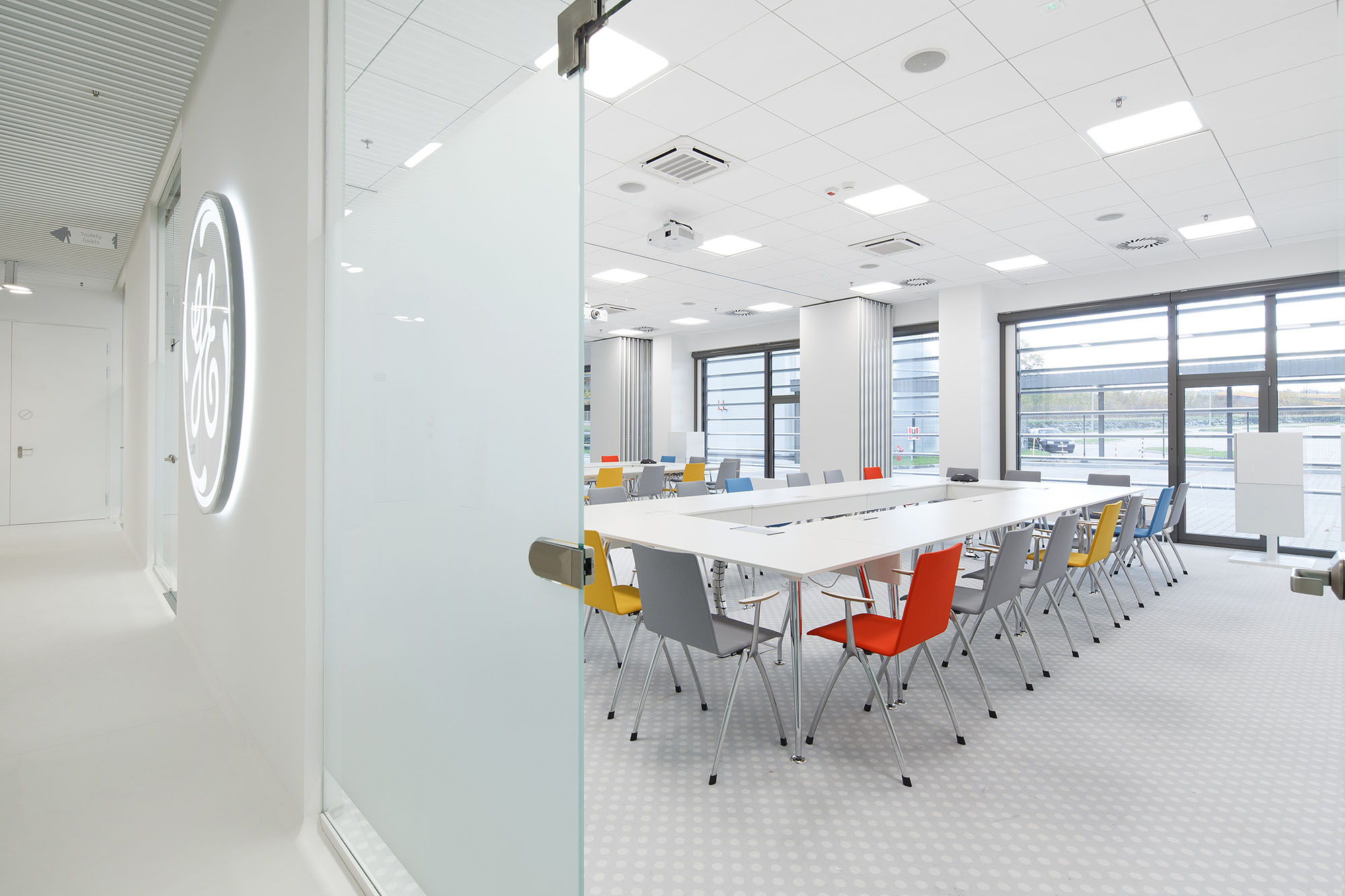 GE CUSTOMER EXPERIENCE CENTER by Zalewski Architecture Group - Architizer