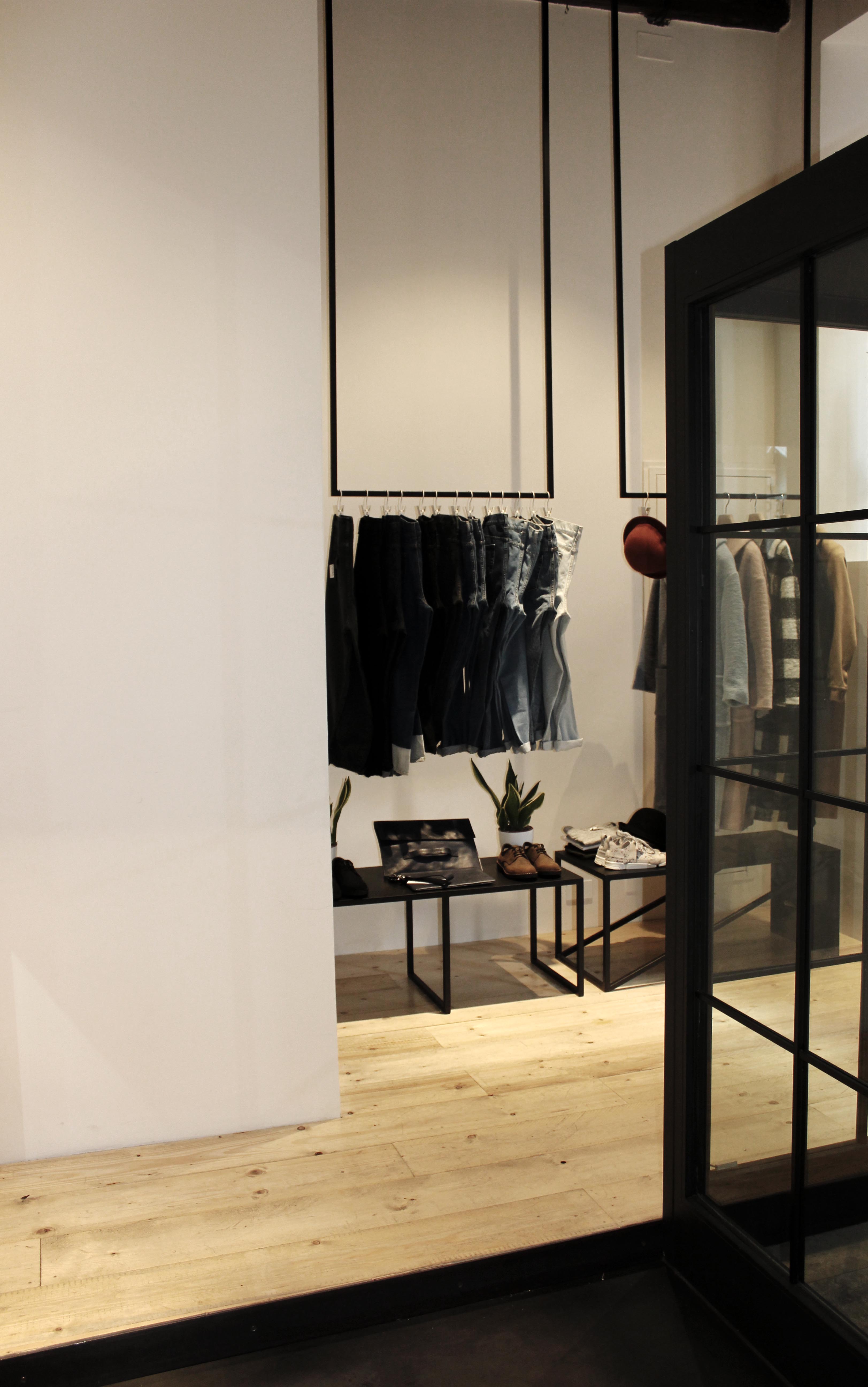 Paper Wardrobe by Luca Toniolo - Architizer