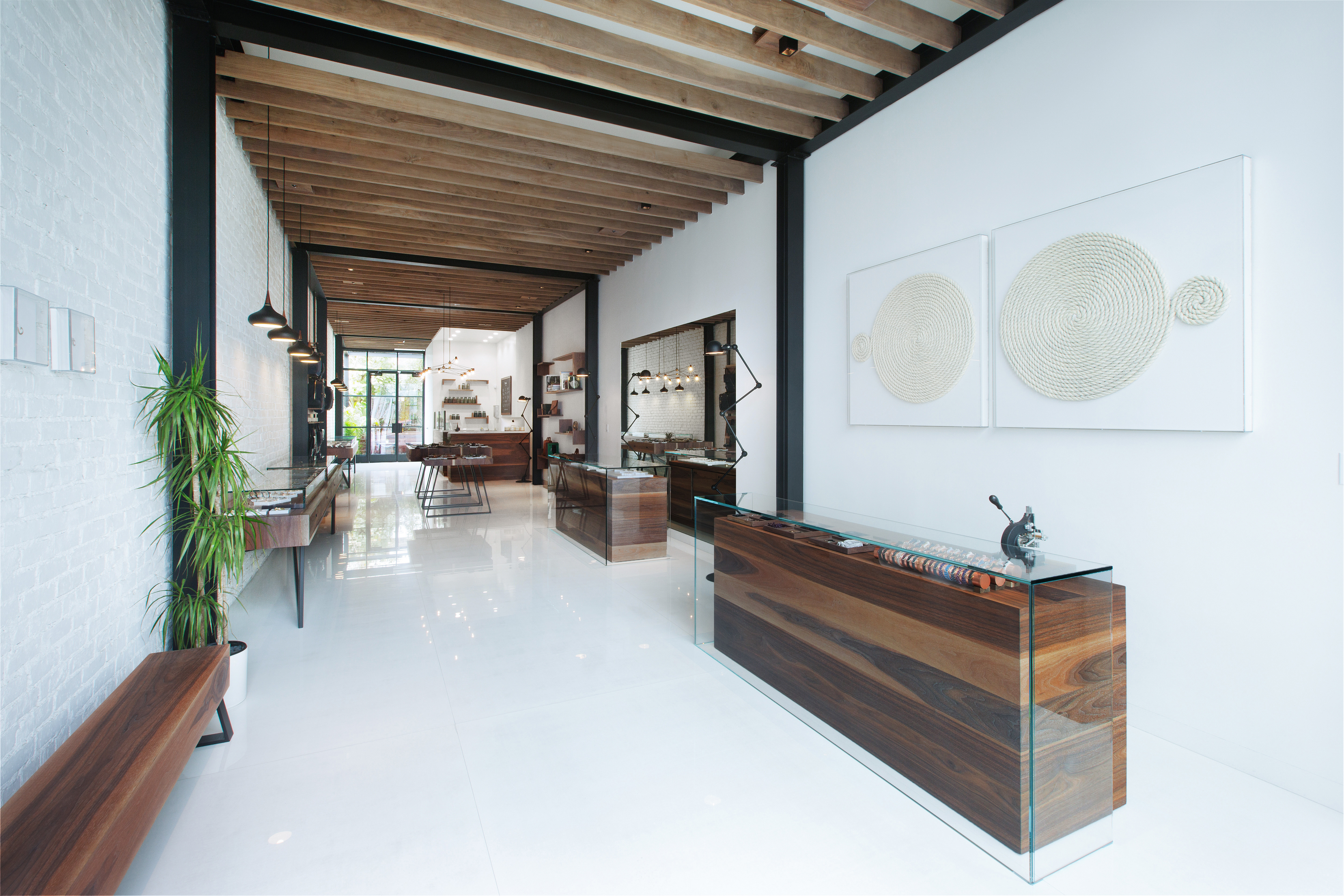 Miansai Venice Beach Store by Michael Saiger and Peter Buley/Analog ...