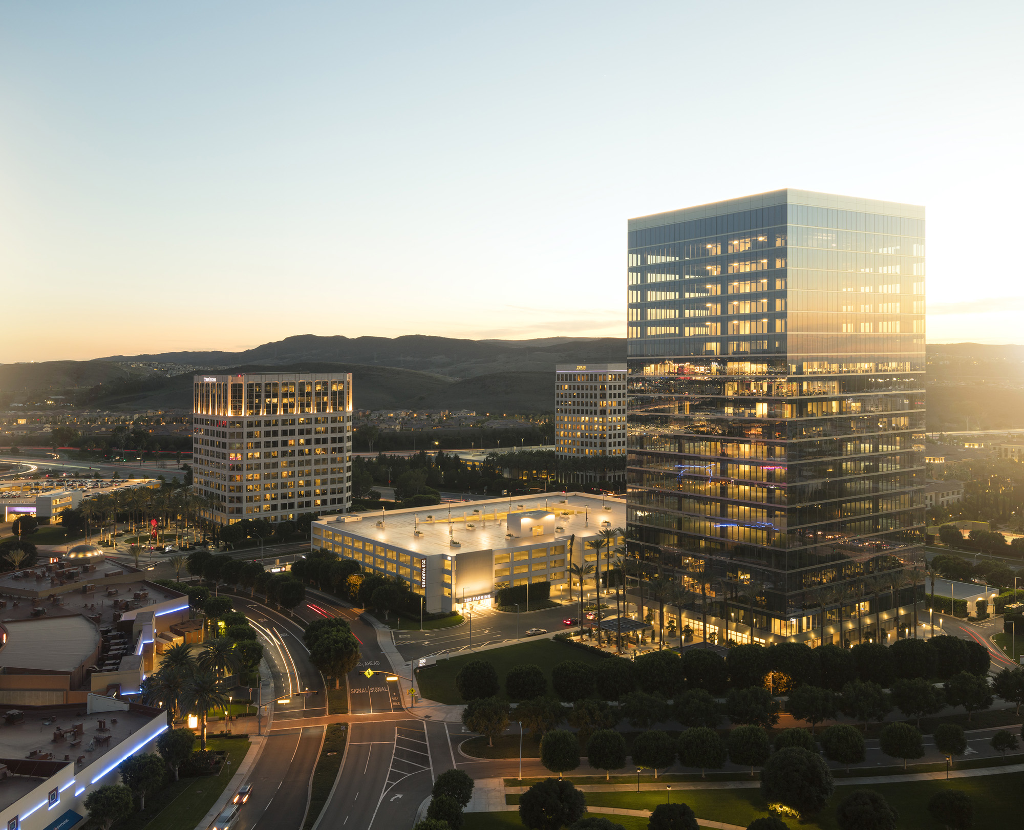 Spectrum Center by Pei Cobb Freed & Partners Architects LLP - Architizer