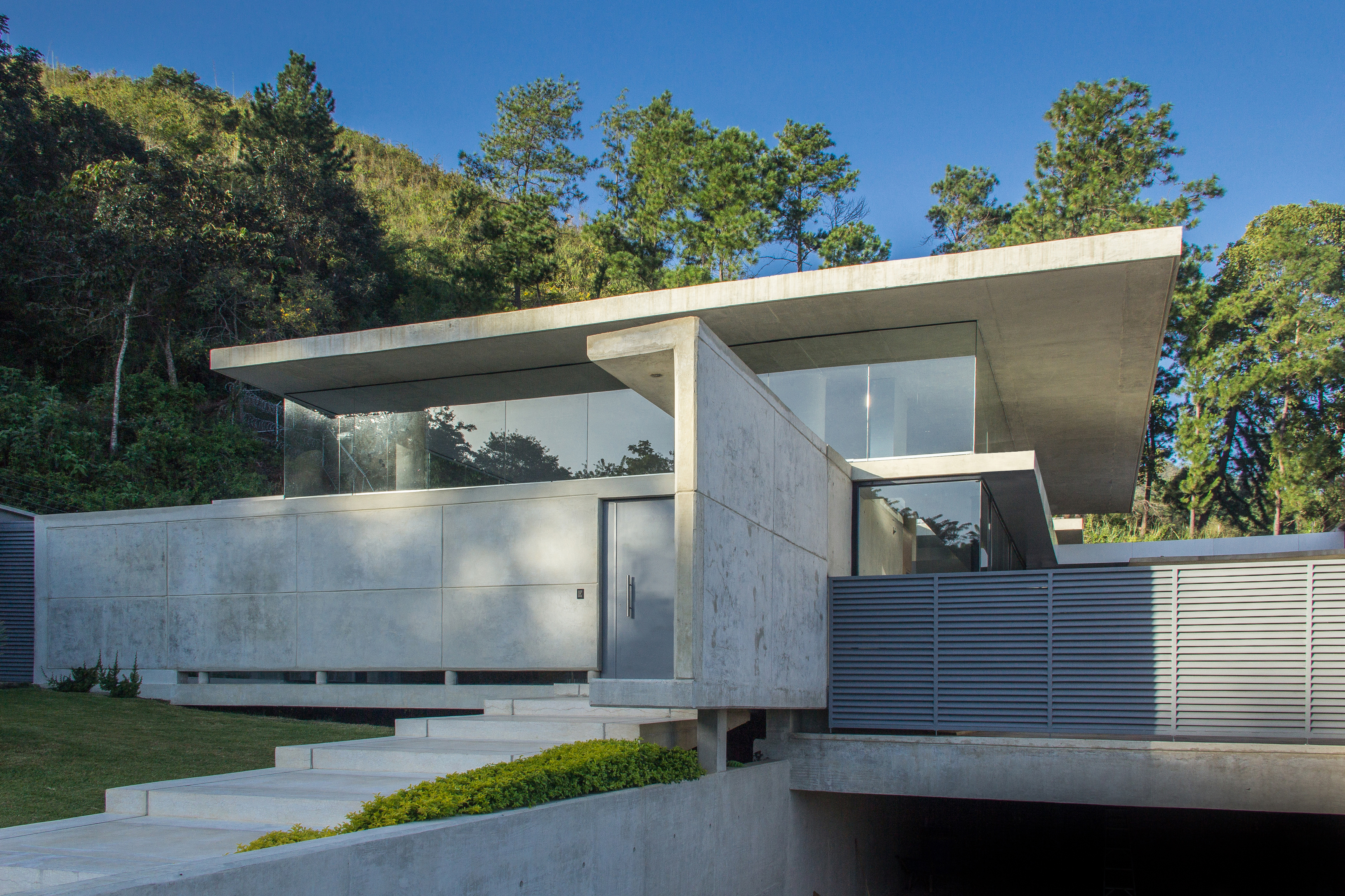 LAS TORRES MULTIFAMILY BUILDING: an oblique building by NMD | NOMADAS ...