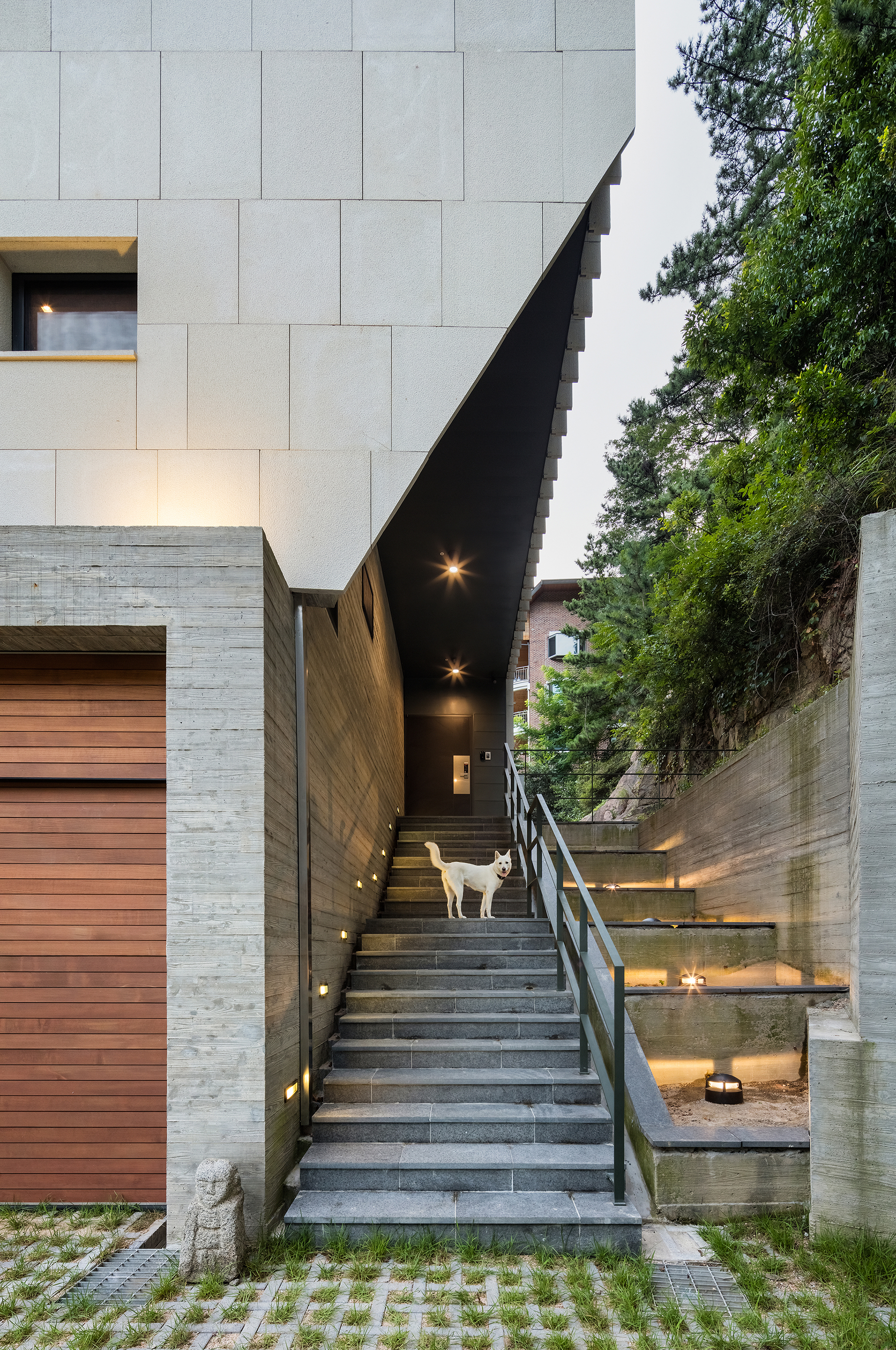 Deep House by poly.m.ur - Architizer