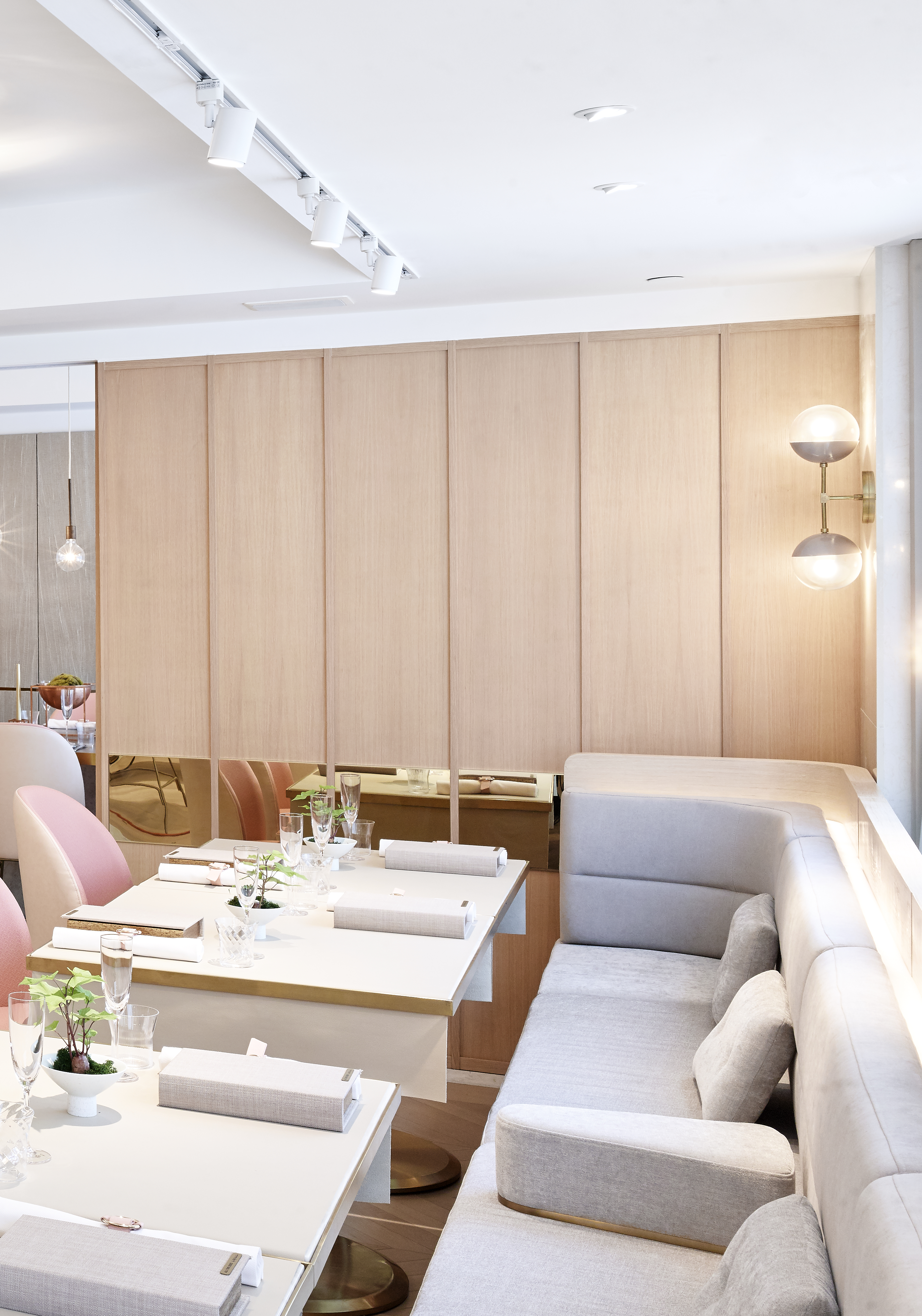 Tate Dining Room and Bar by JJA / Bespoke Architecture - Architizer