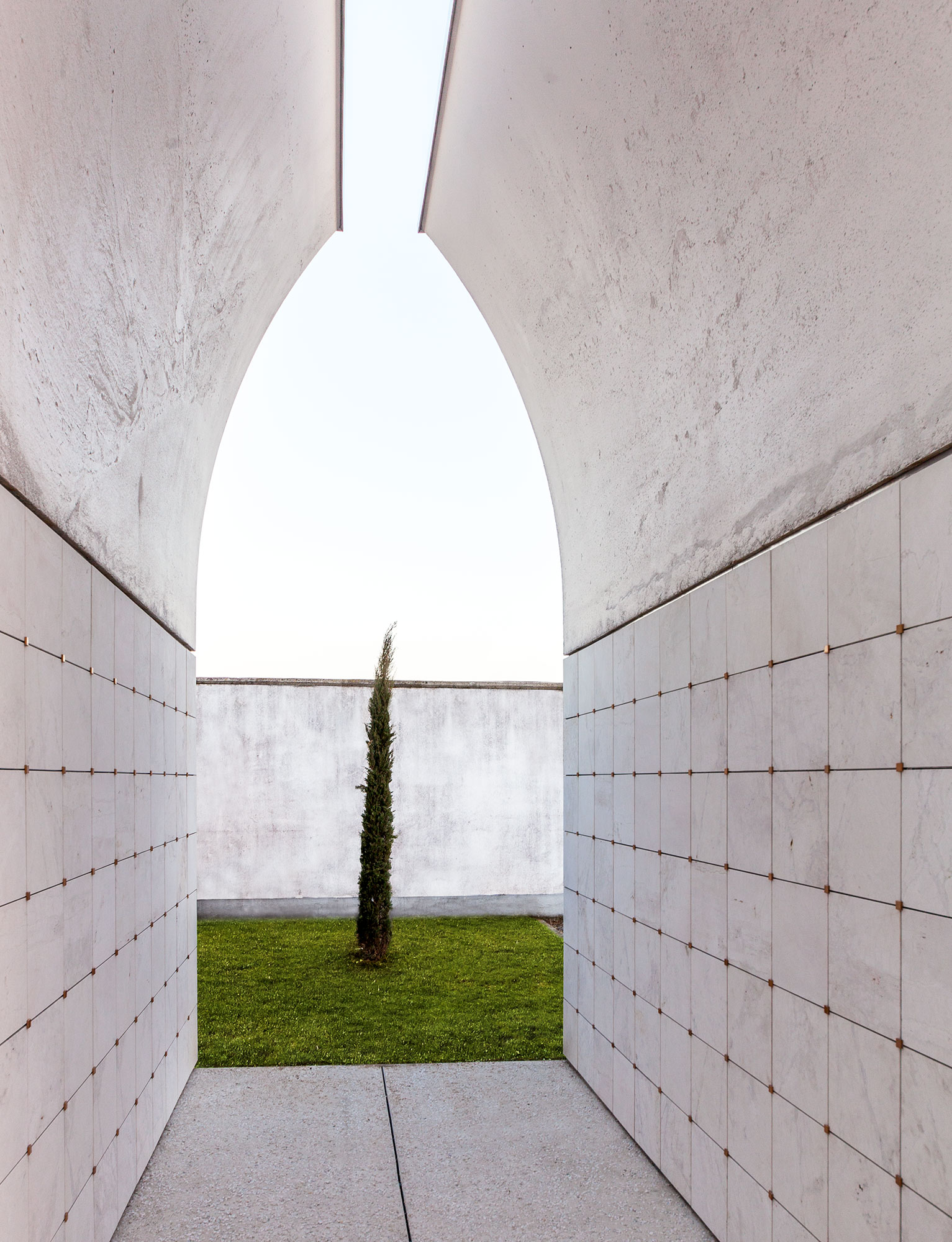 Cemetery pavilion by CN10 Architetti - Architizer
