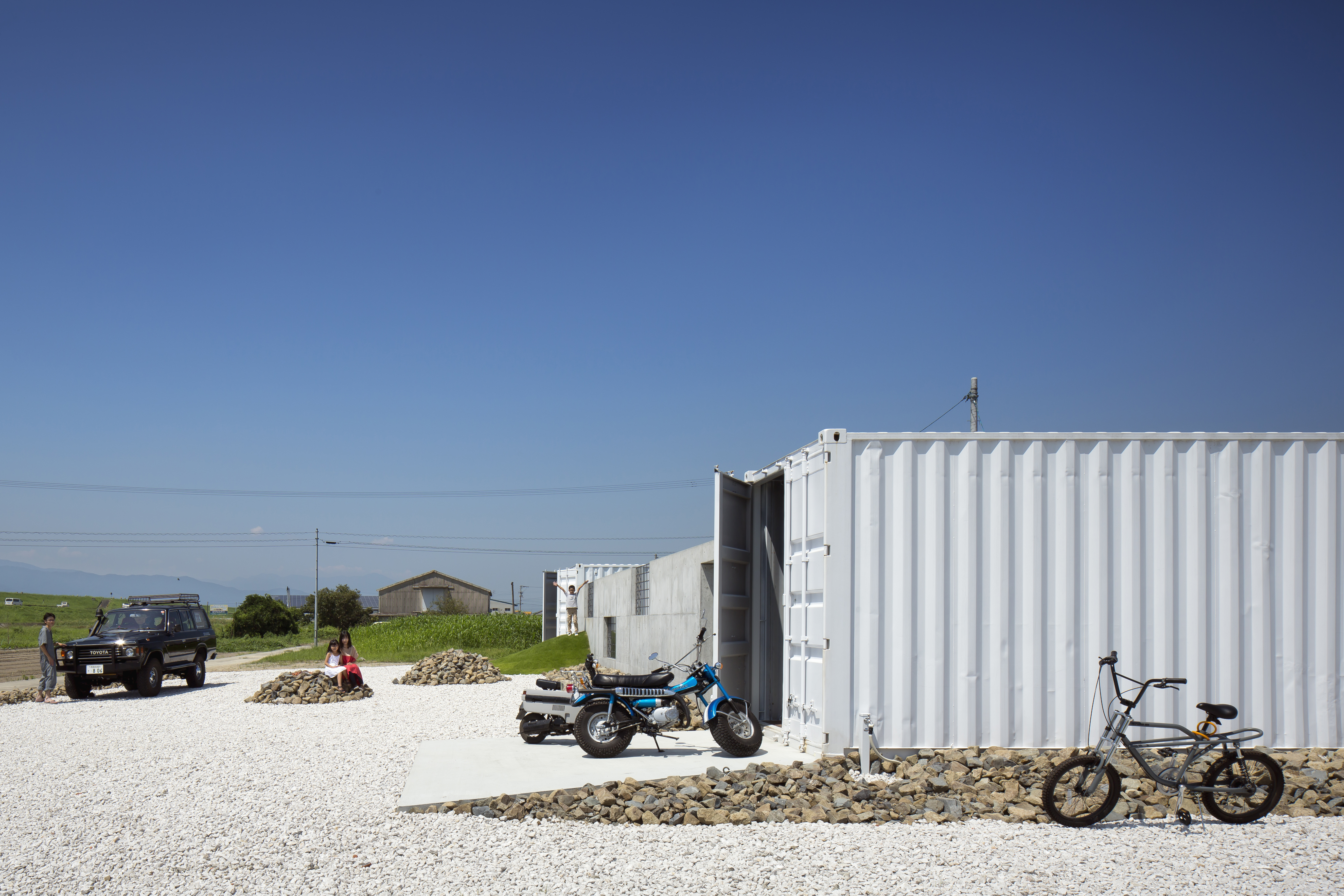 CONTAINER BASE - Architizer