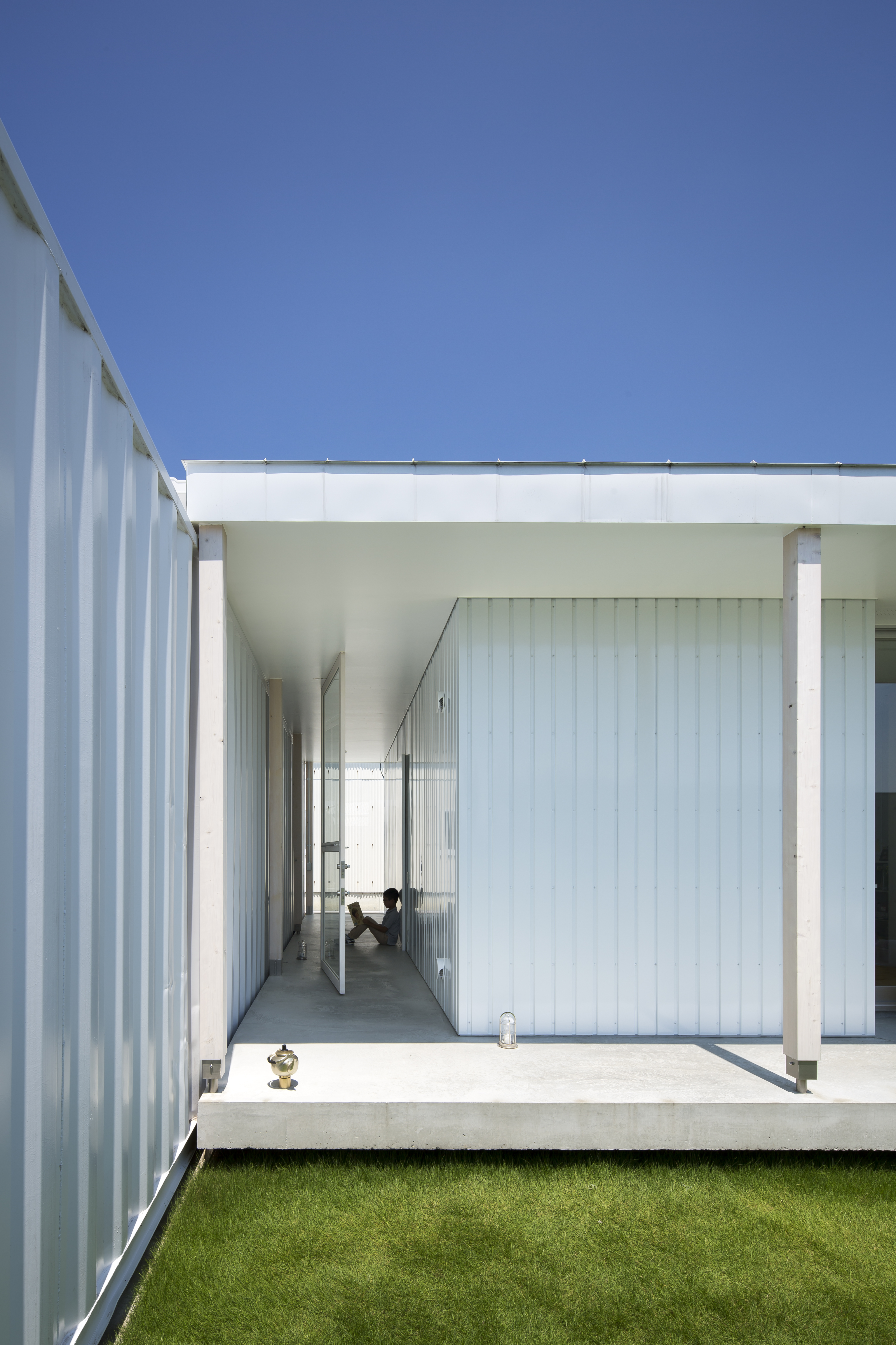 CONTAINER BASE by CONTAINER DESIGN - Architizer