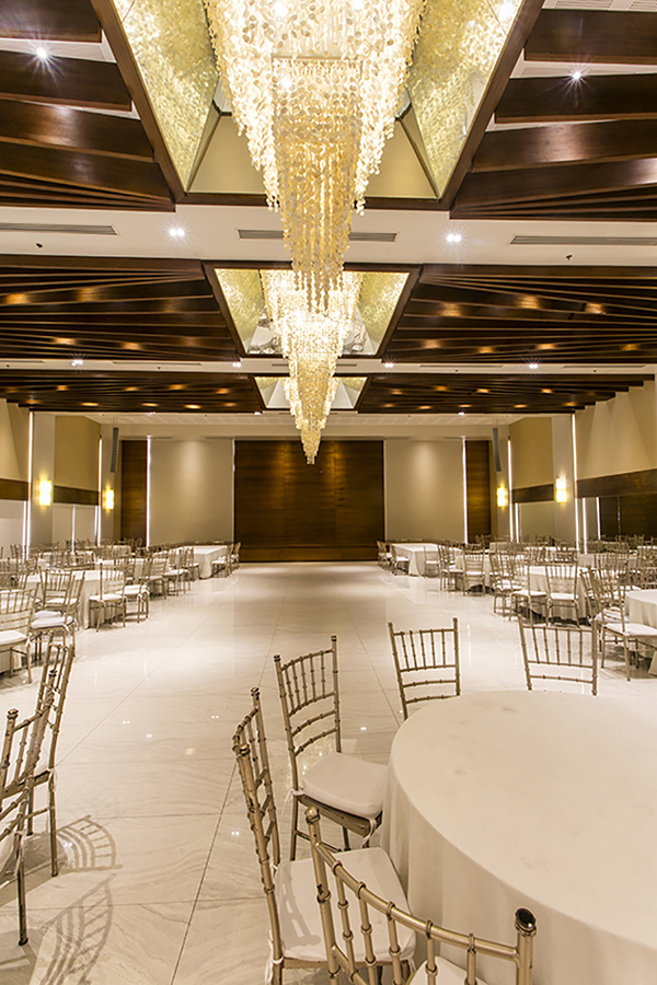 Sugarland Hotel Ballroom Building by DEQA Design Collaborative ...