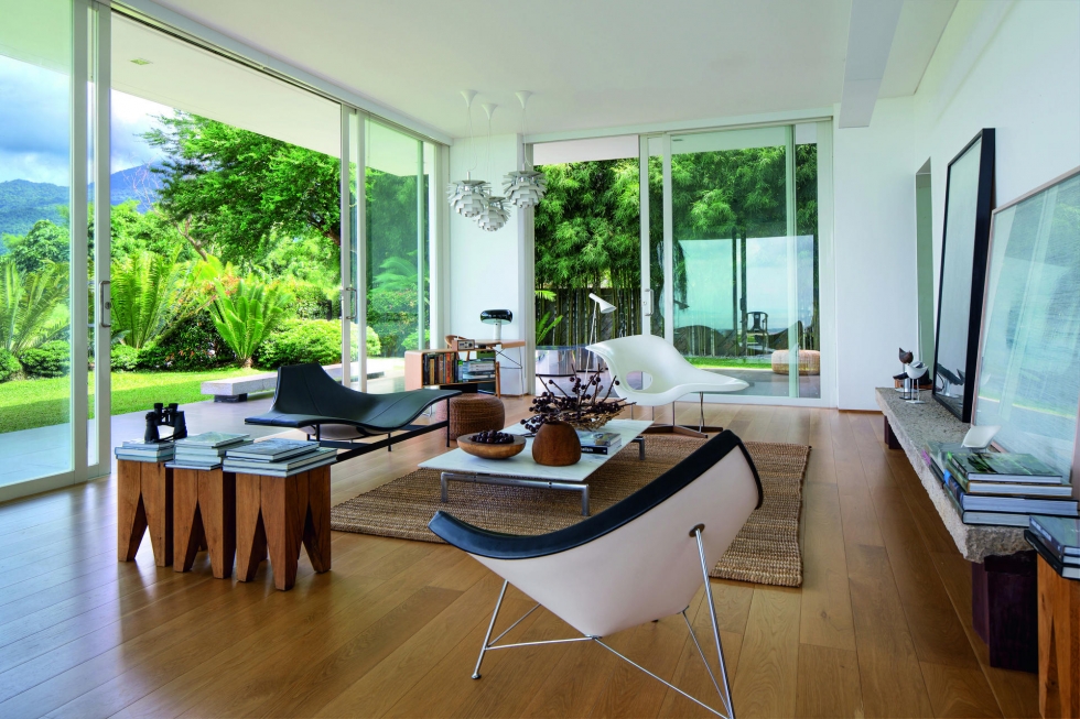 V Residence by DEQA Design Collaborative (formerly DDC Architectural ...