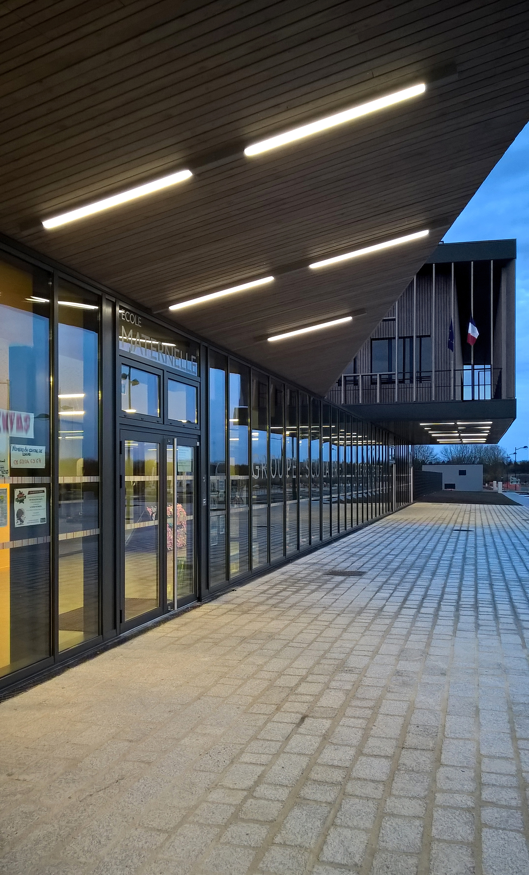 School complex in Serris - Architizer