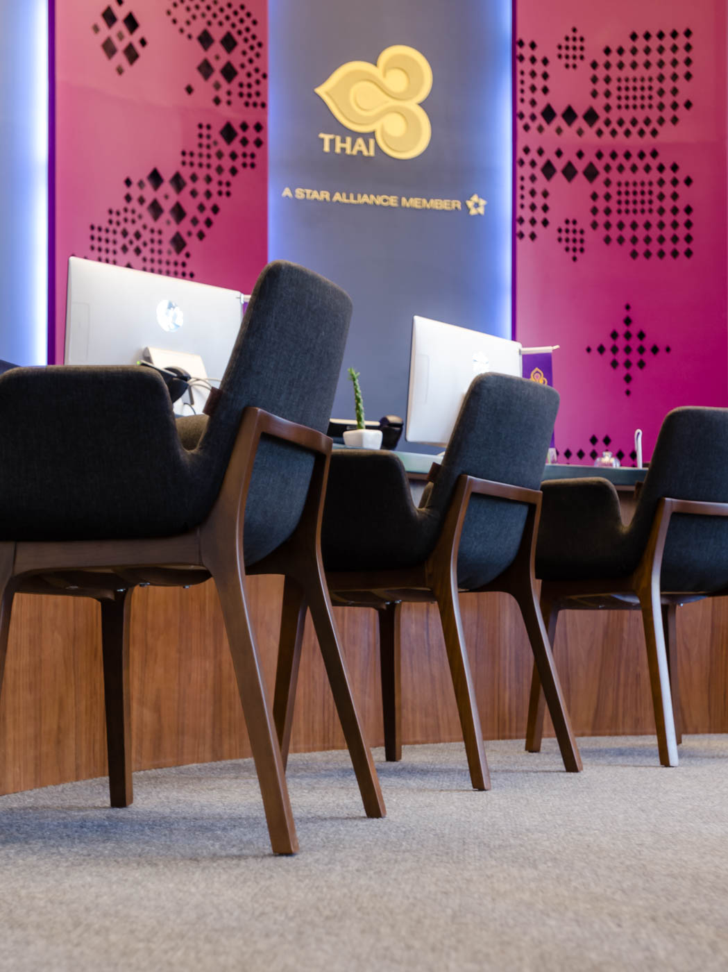 Thai Airways Office by Studio Conte - Architizer