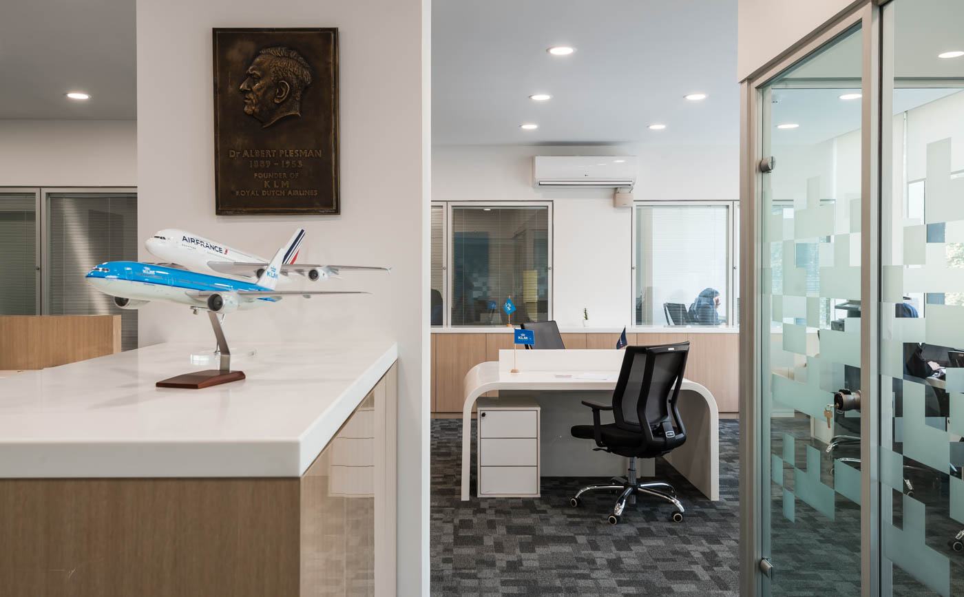 Air France / KLM Office by Studio Conte - Architizer