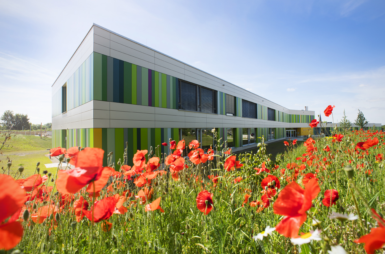 Office building SLGH by WW+ architektur + management - Architizer