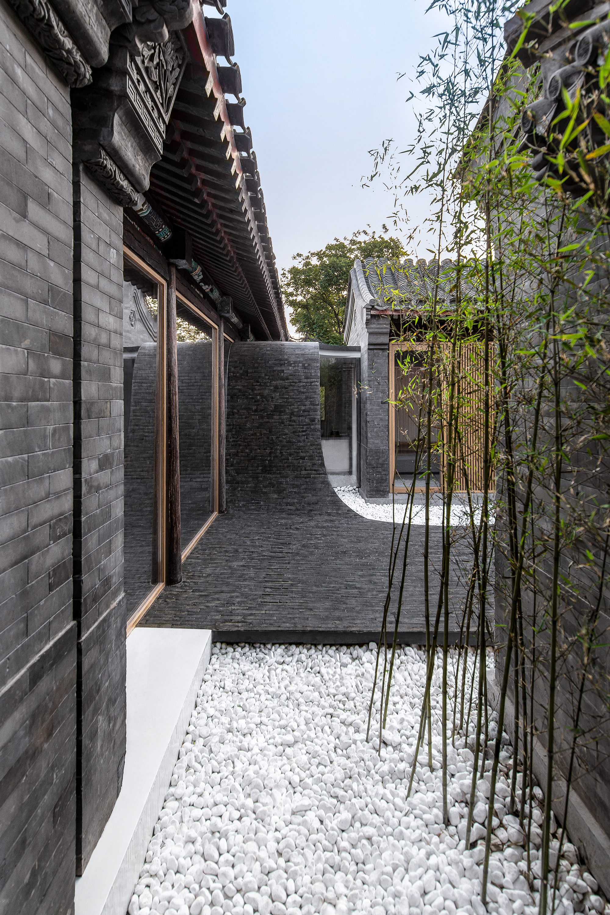 Twisting Courtyard by ARCHSTUDIO - Architizer