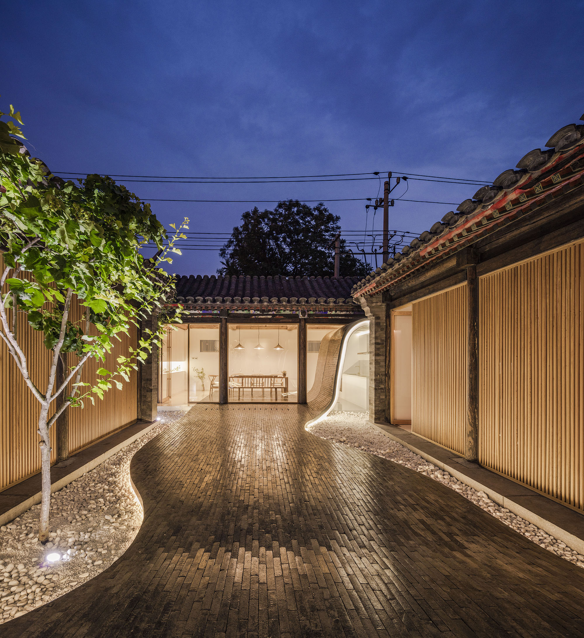 Twisting Courtyard by ARCHSTUDIO - Architizer