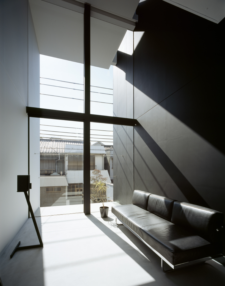 House in Showacho by Fujiwaramuro Architects - Architizer