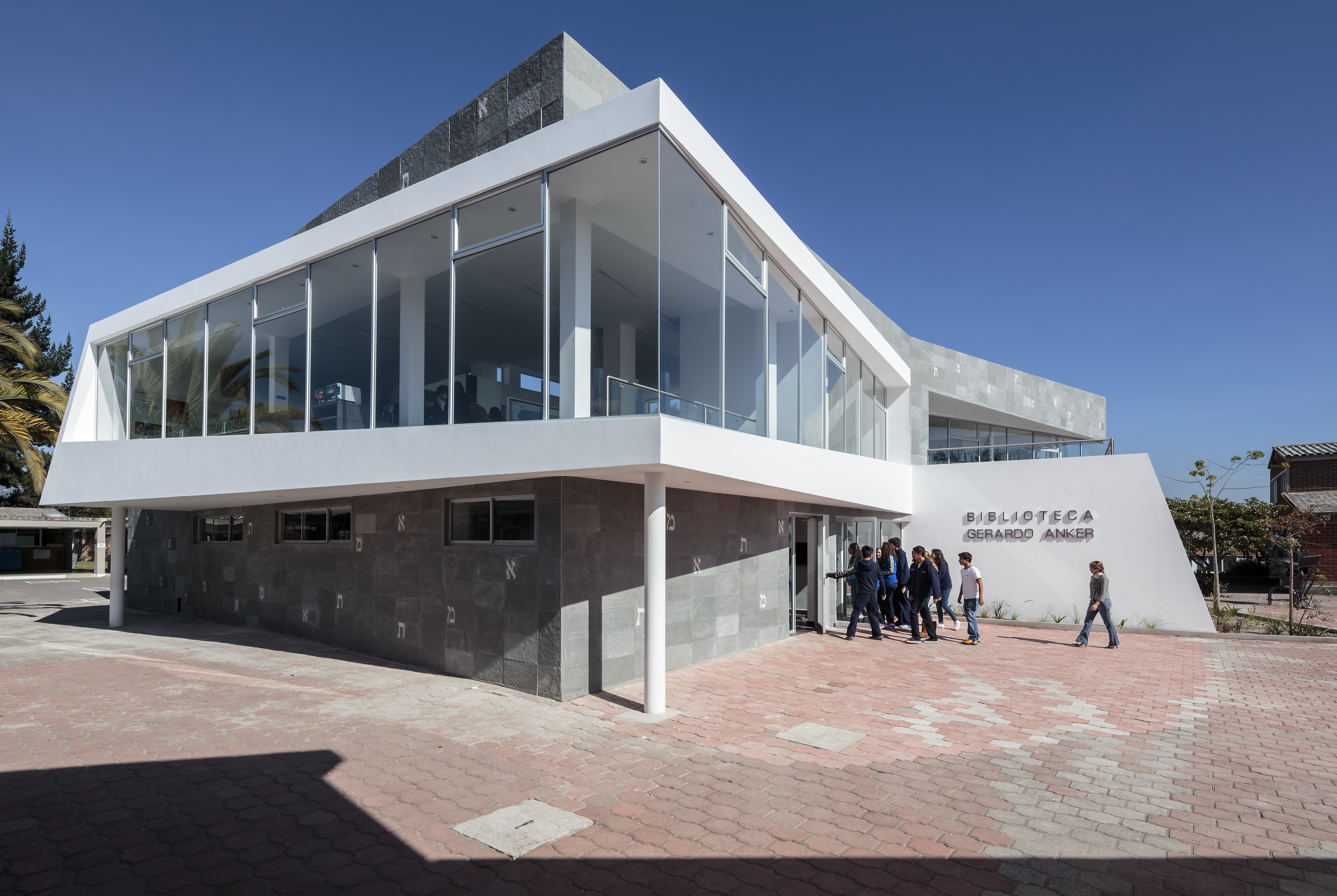 Library Alberto Einstein by Leppanen + Anker Arquitectura - Architizer