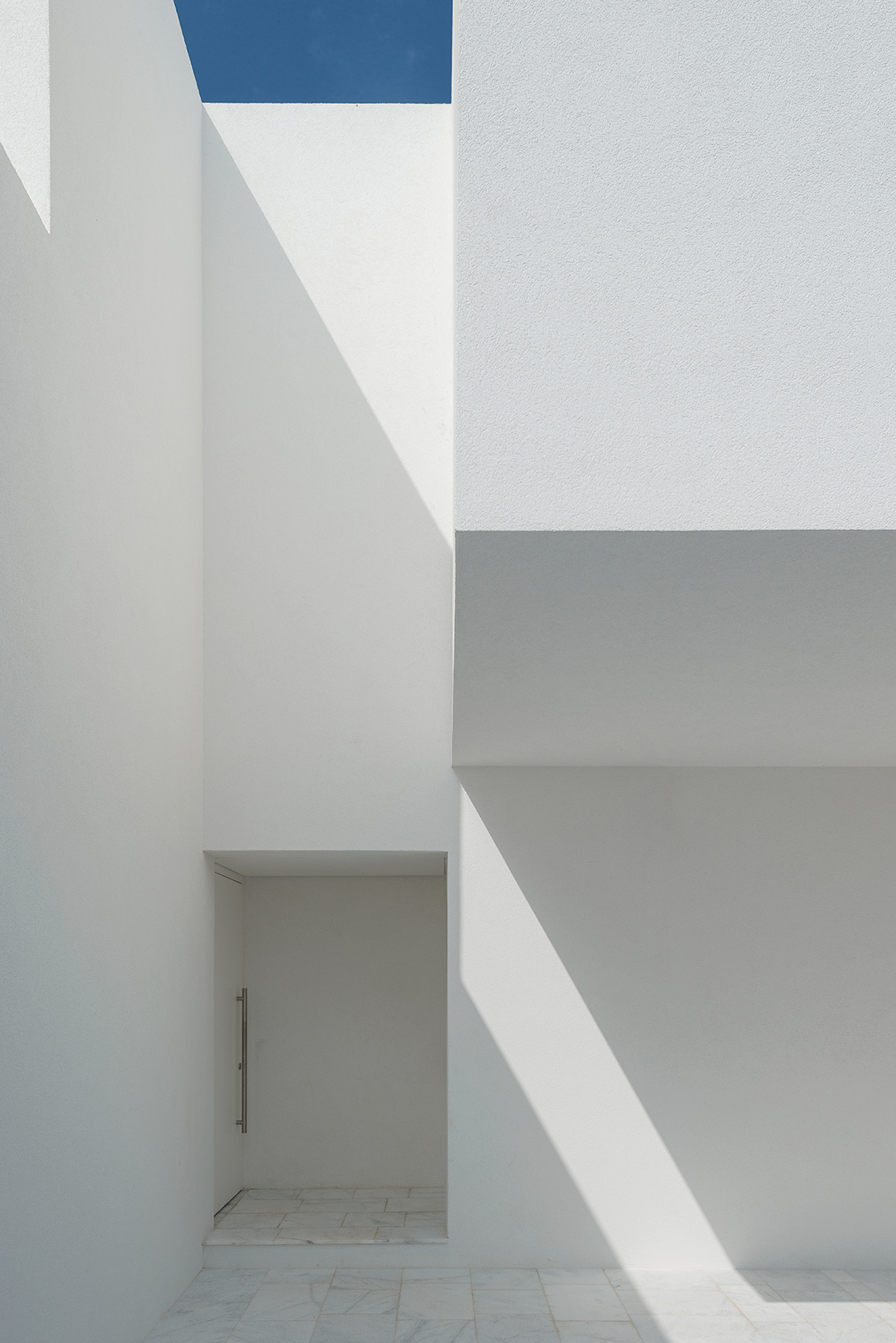 Between Two White Walls by Corpo Atelier - Architizer