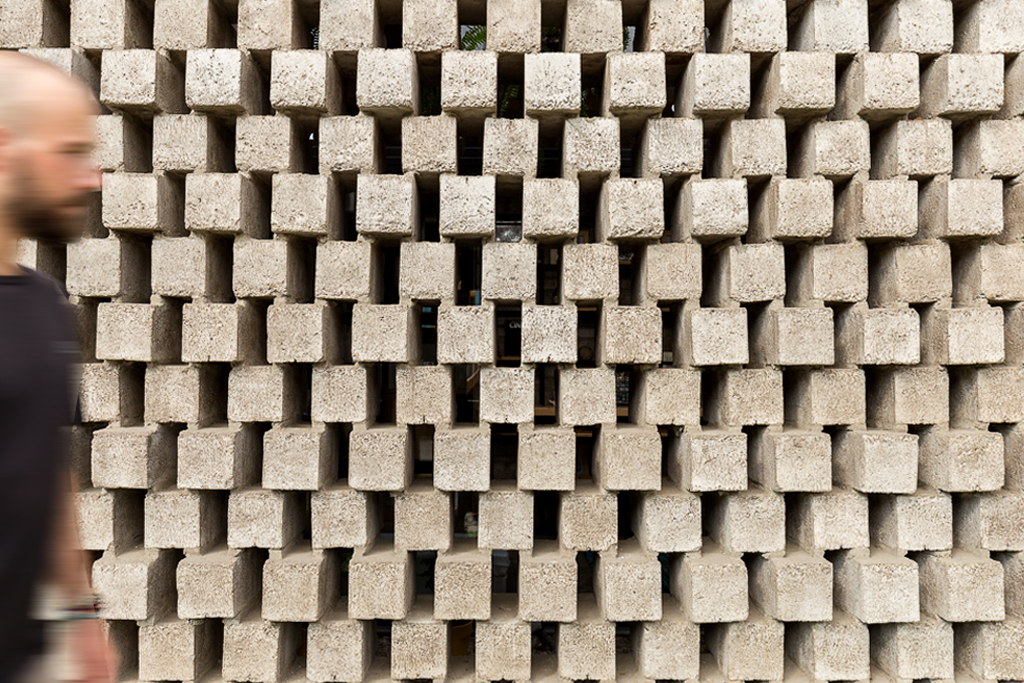 Entre Bloques House by Natura Futura Arquitectura - Architizer