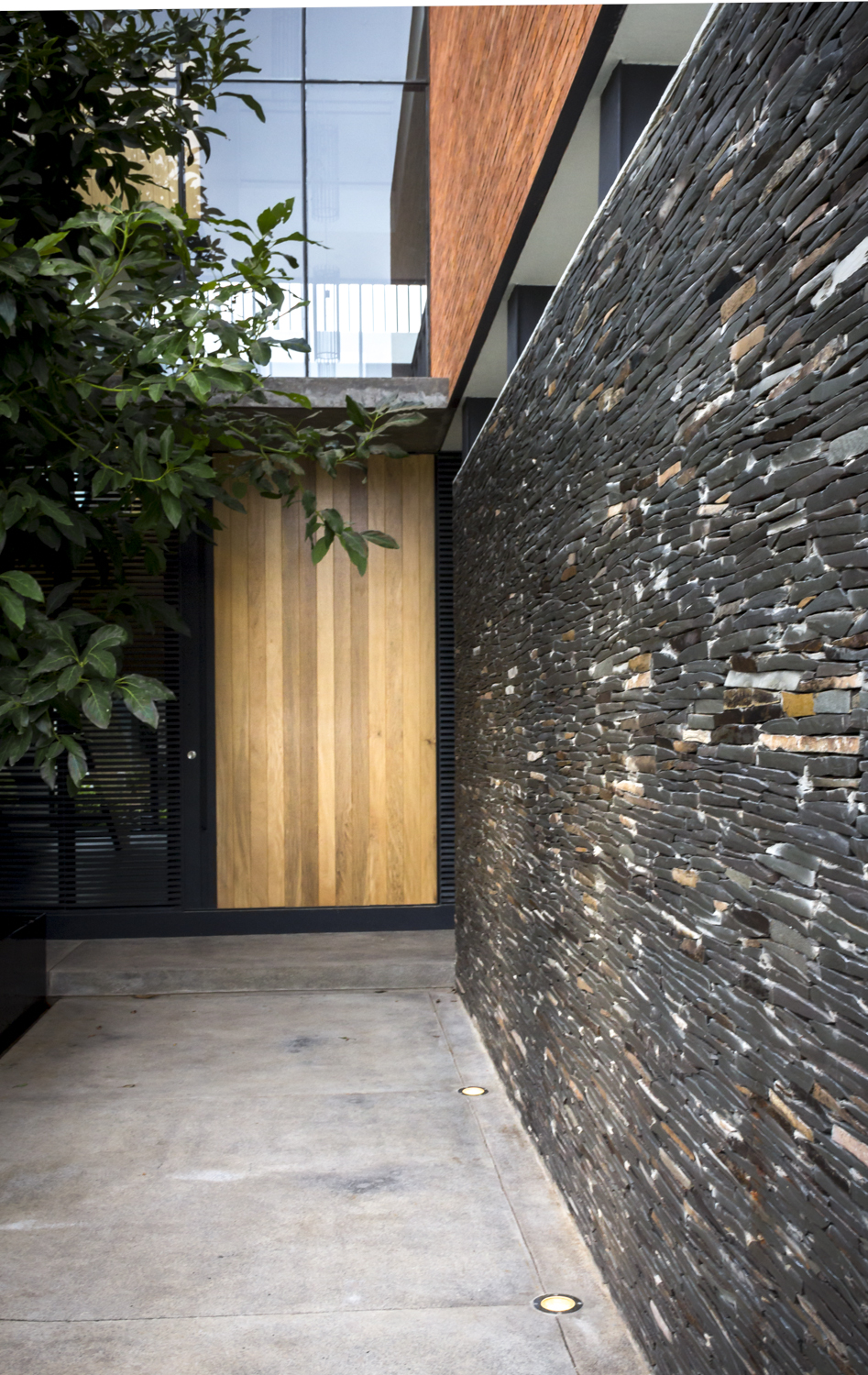 ROM House by deFORMA arquitectura - Architizer