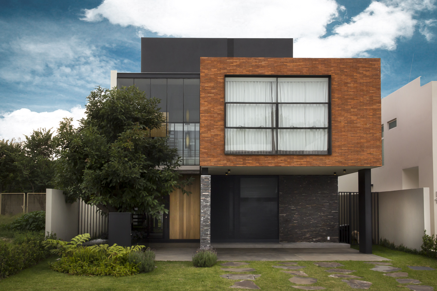 ROM House by deFORMA arquitectura - Architizer