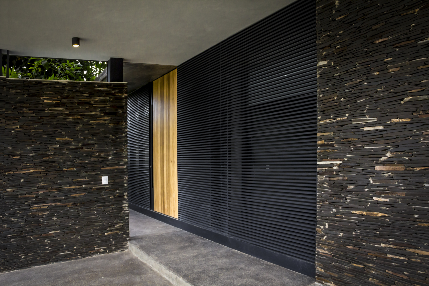 ROM House by deFORMA arquitectura - Architizer