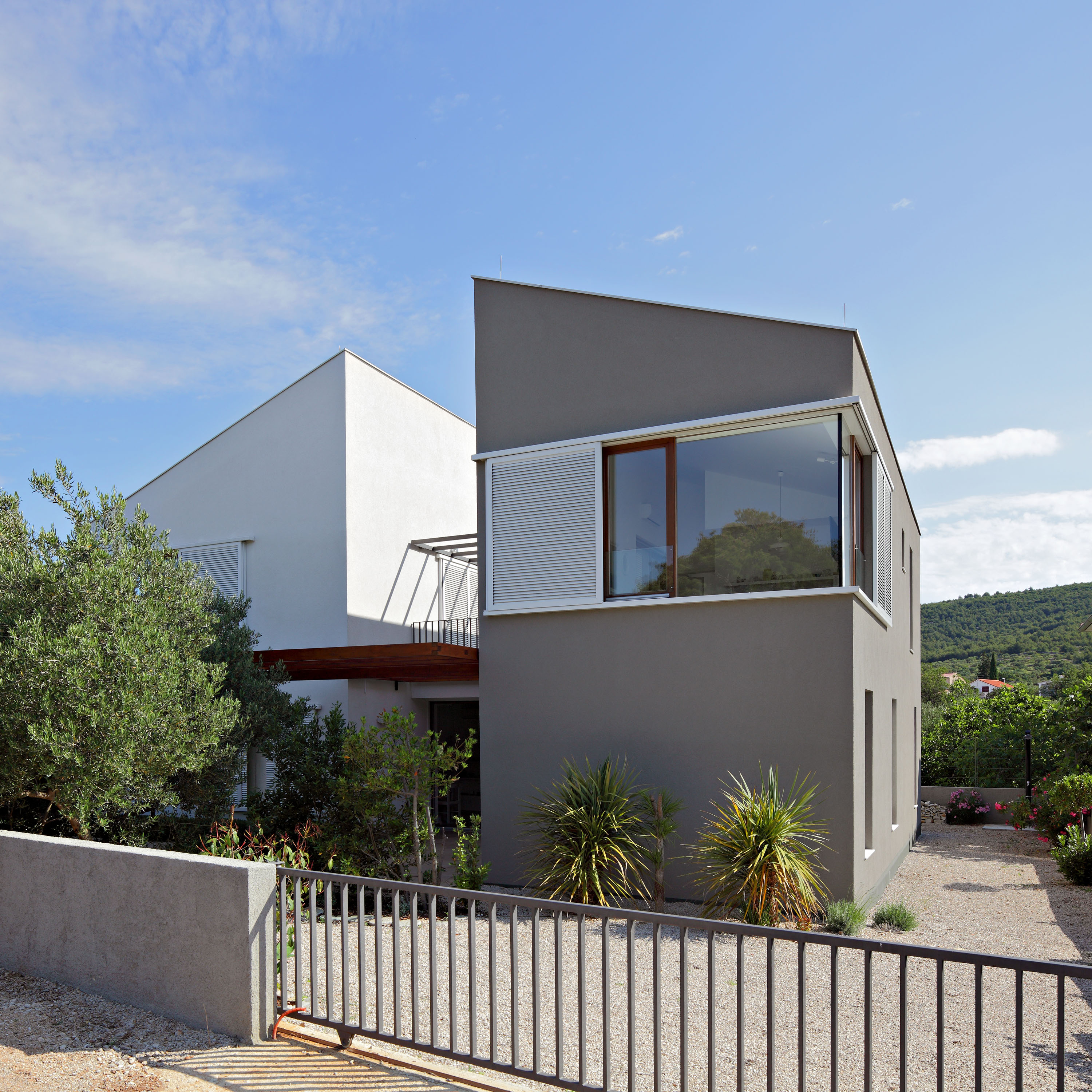 ANA HOUSE by DAR612 - Architizer