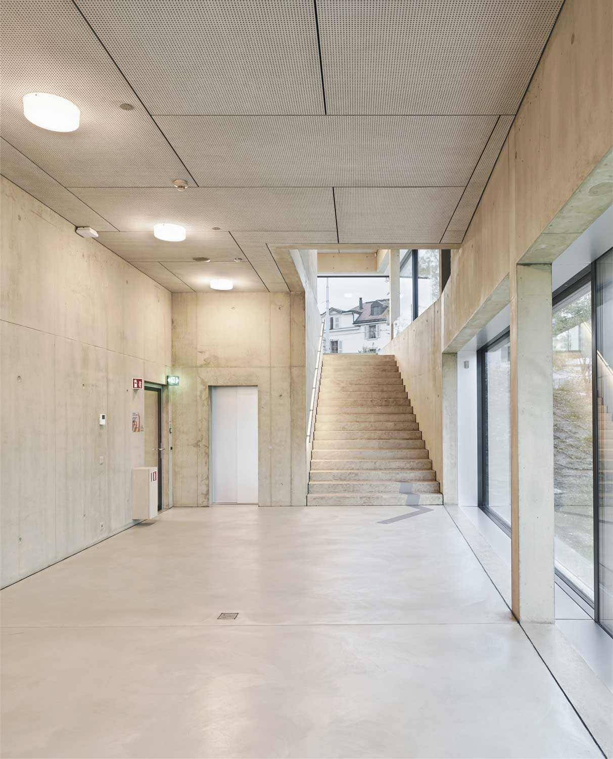 ADMINISTRATIVE BUILDING by BCRarchitectes - Architizer