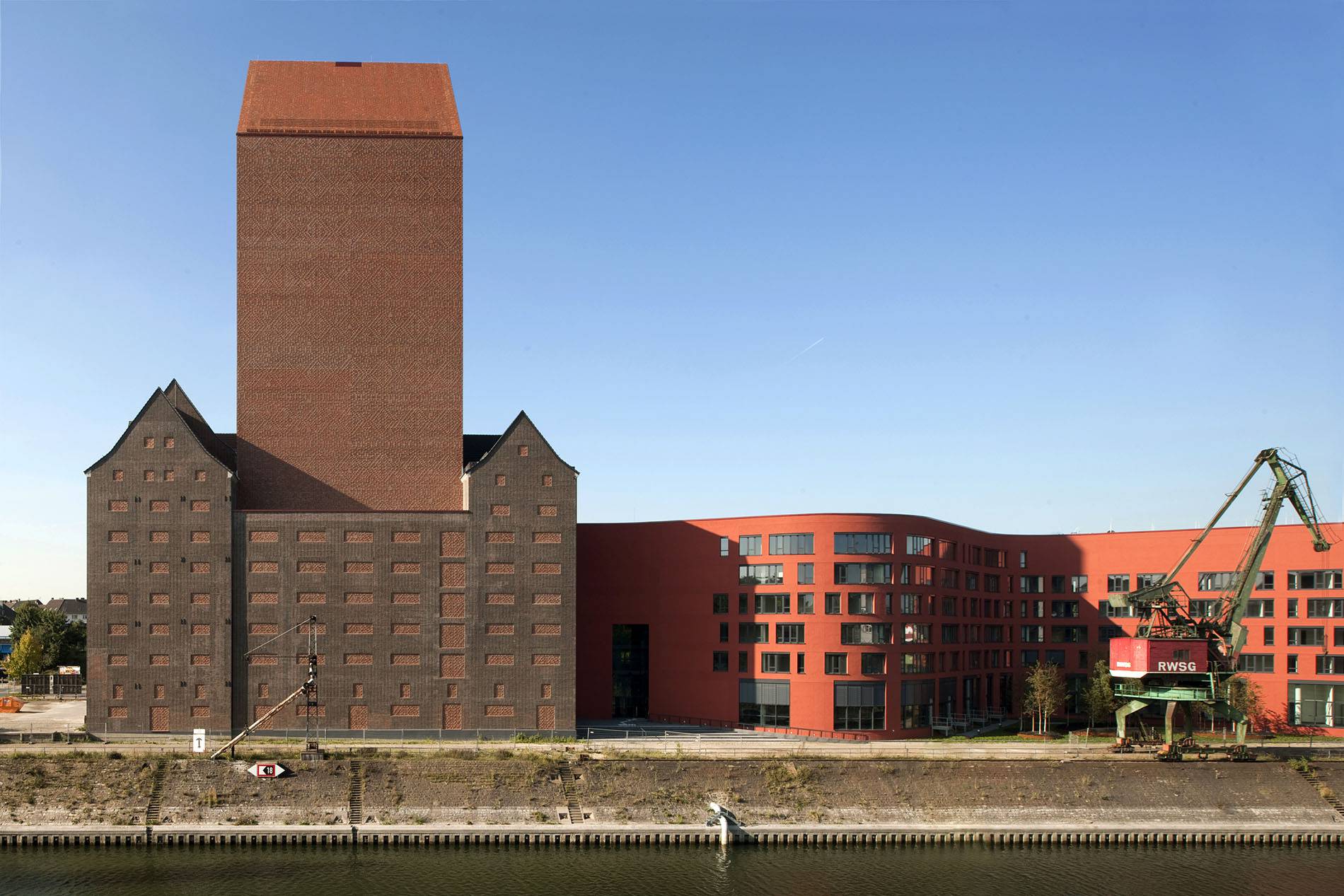NRW State Archive / Landesarchiv NRW Duisburg by O&O Baukunst - Architizer