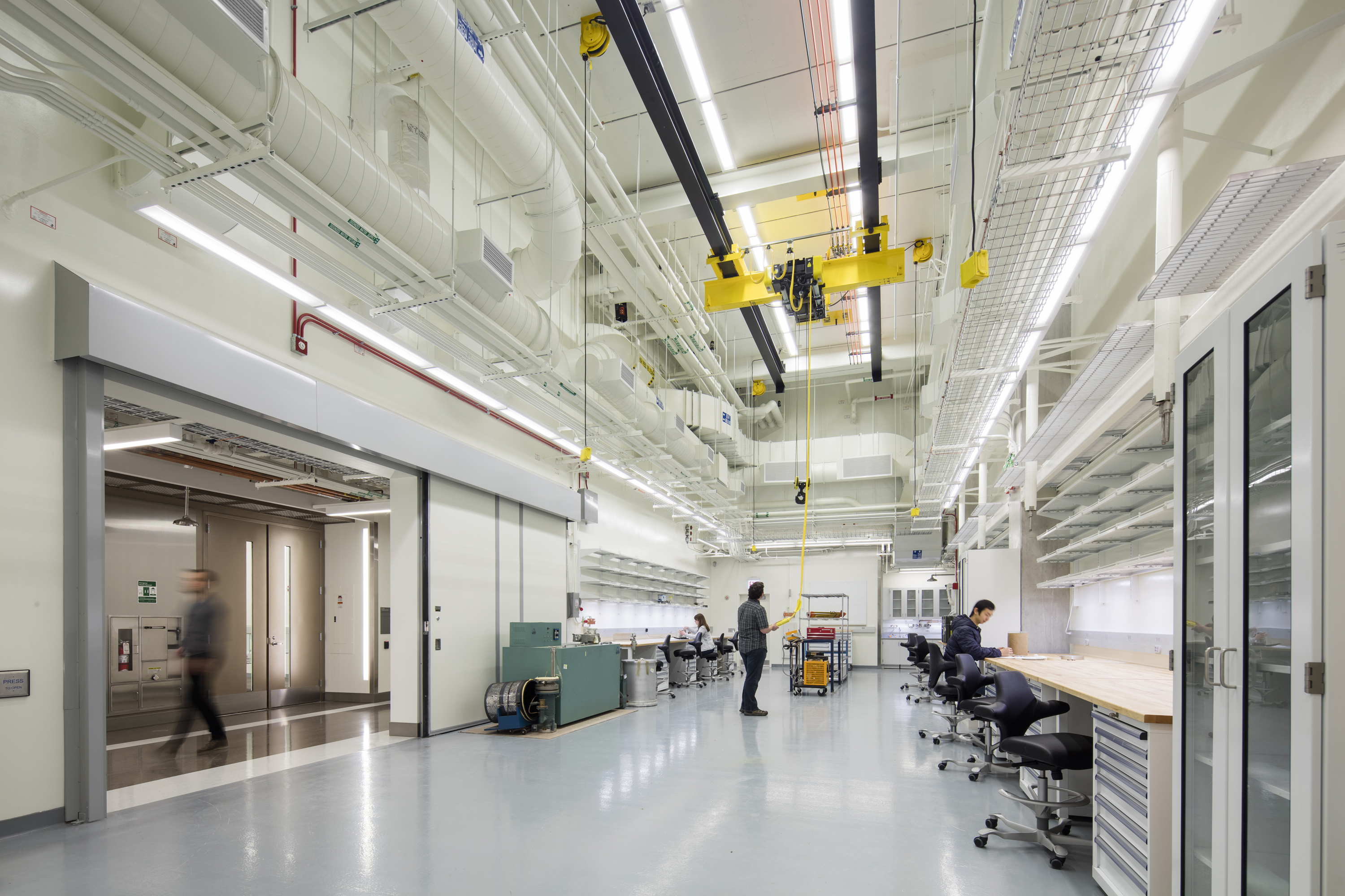 University of Chicago William Eckhardt Research Center by HOK - Architizer