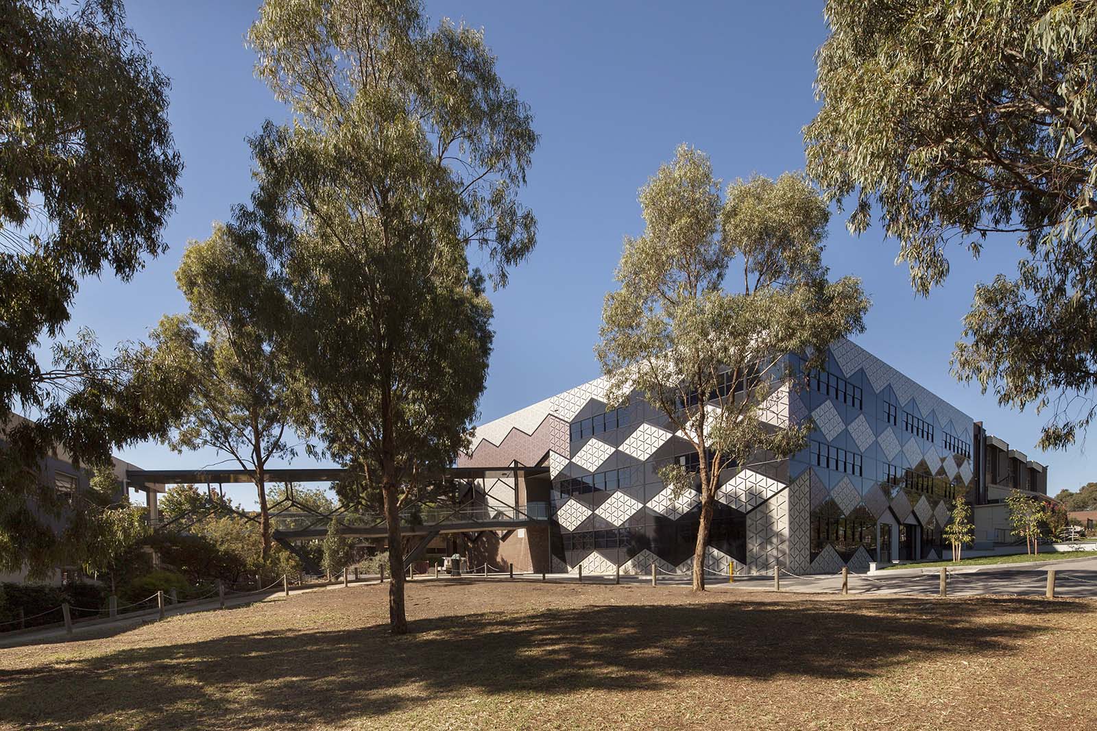 Parade College Callan Wing, Bundoora by CHT Architects - Architizer