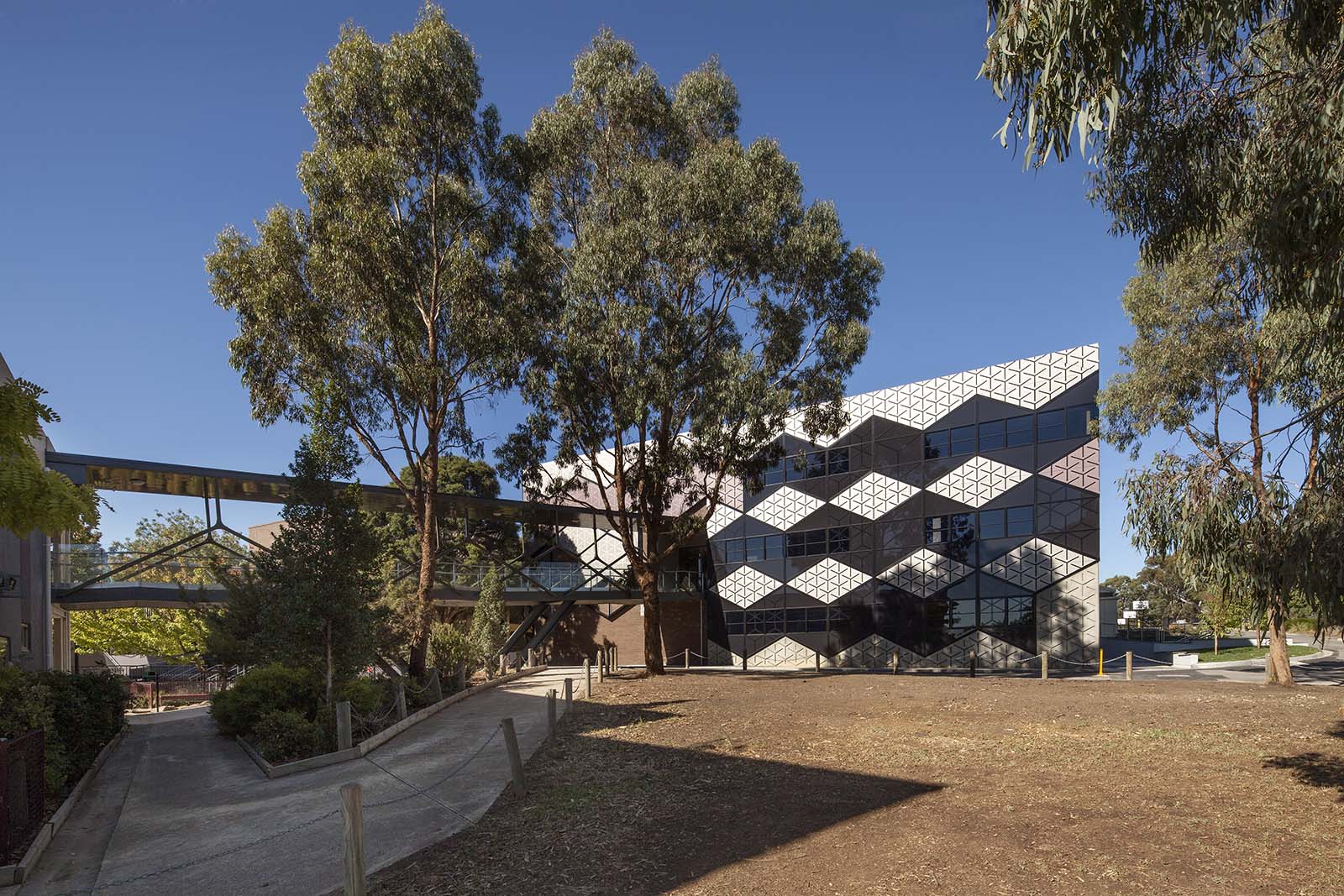 Parade College Callan Wing, Bundoora by CHT Architects - Architizer
