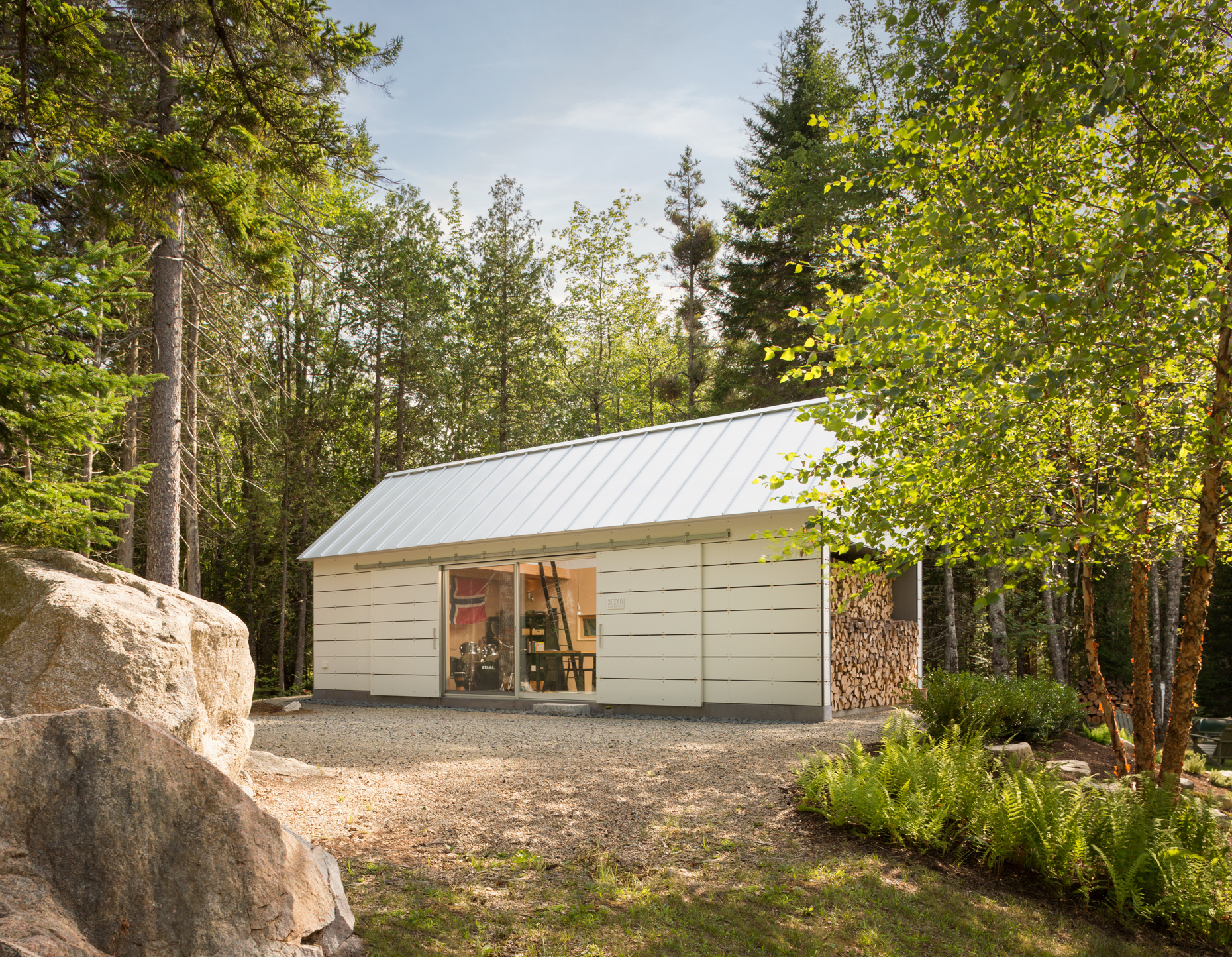 Long Studio by 30X40 Design Workshop - Architizer