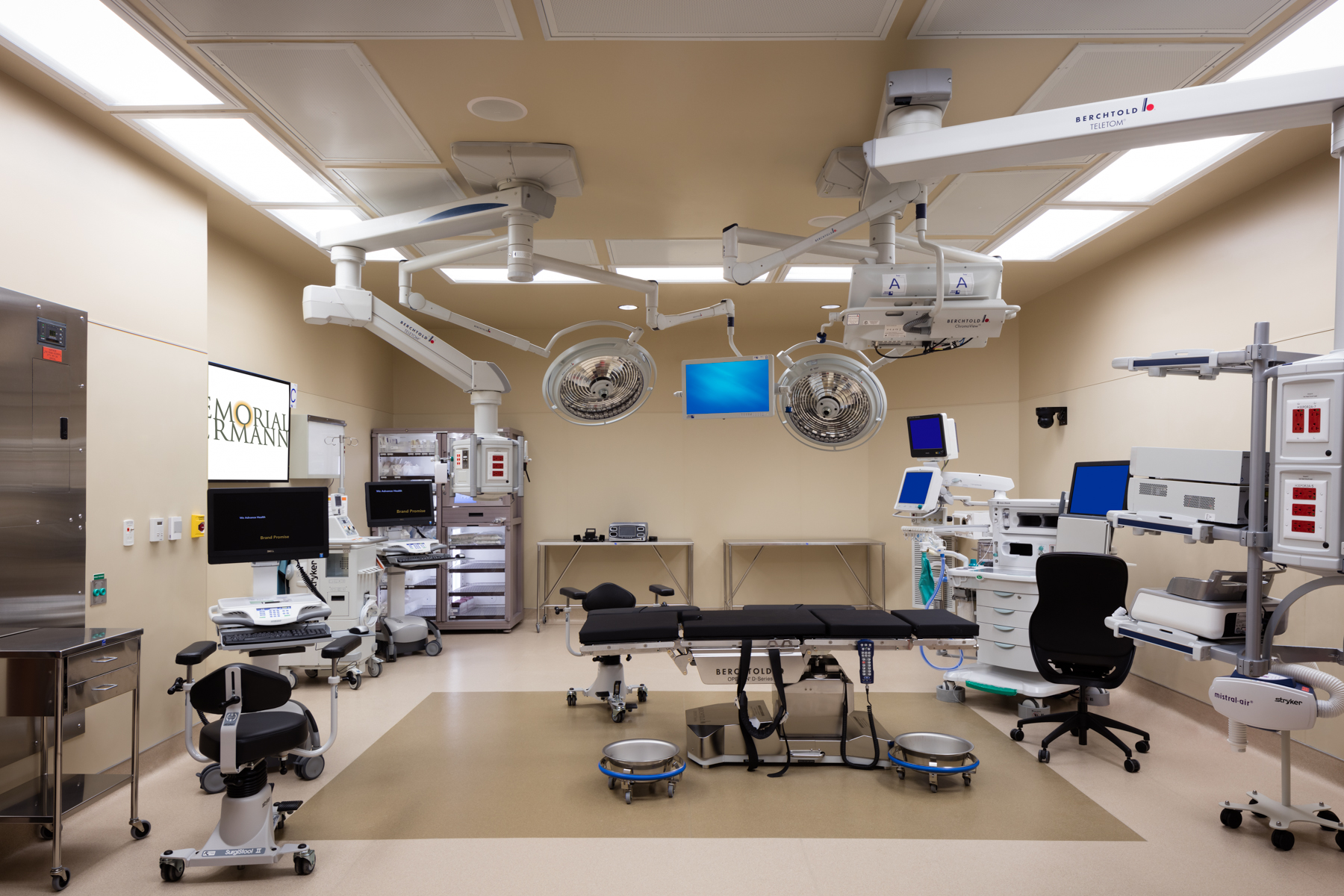 Memorial Hermann Pearland Hospital by PhiloWilke Partnership - Architizer