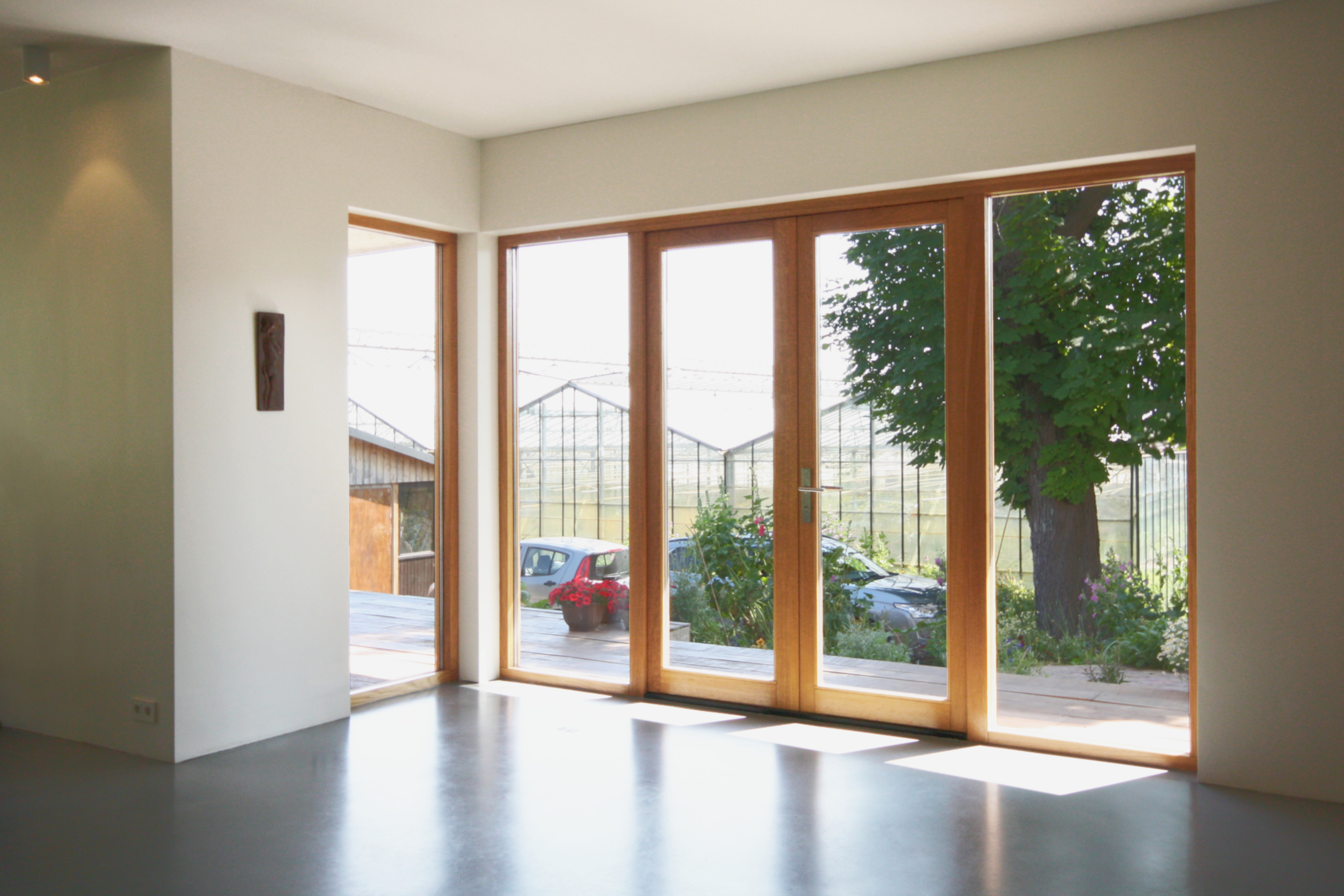 Contemporary extension to a house as an indispensable connection ...