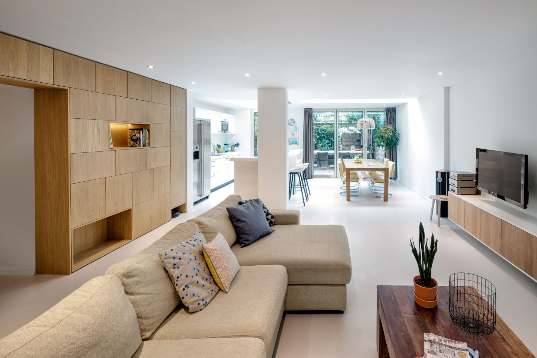 EXTENSION AND REFURBISHMENT HOUSE IN AMSTERDAM by derksen windt ...