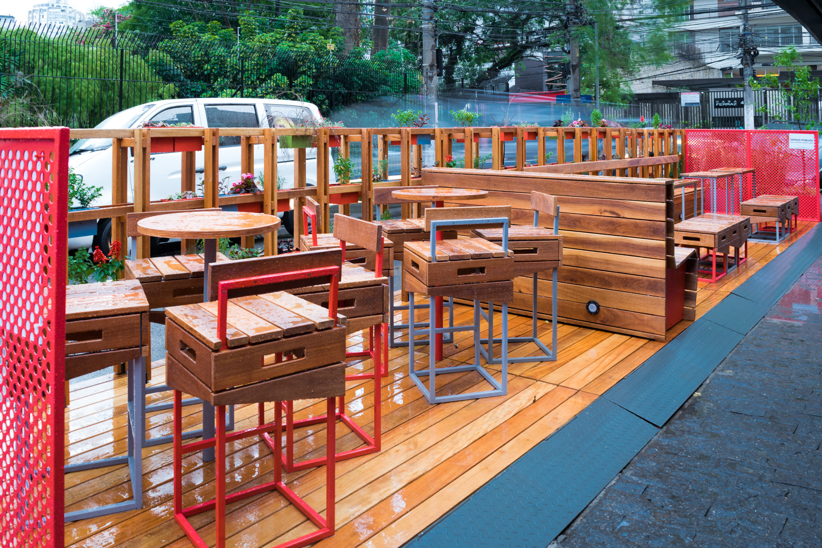 Santander Parklet by Estúdio HAA! - Architizer