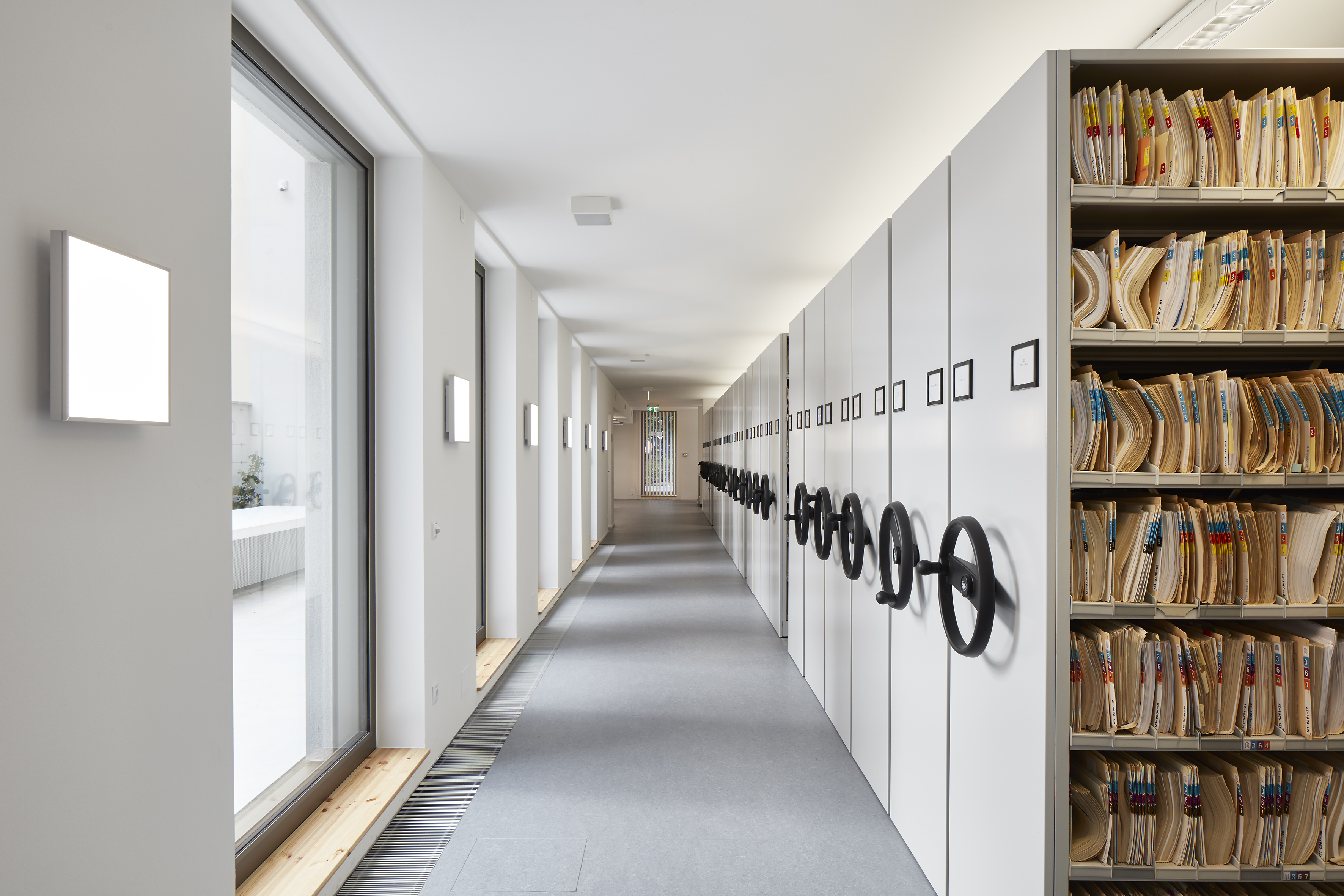 NEW BUILDING GENERAL INTERNAL ADMINISTRATION MUNICH by KNERER UND LANG ...