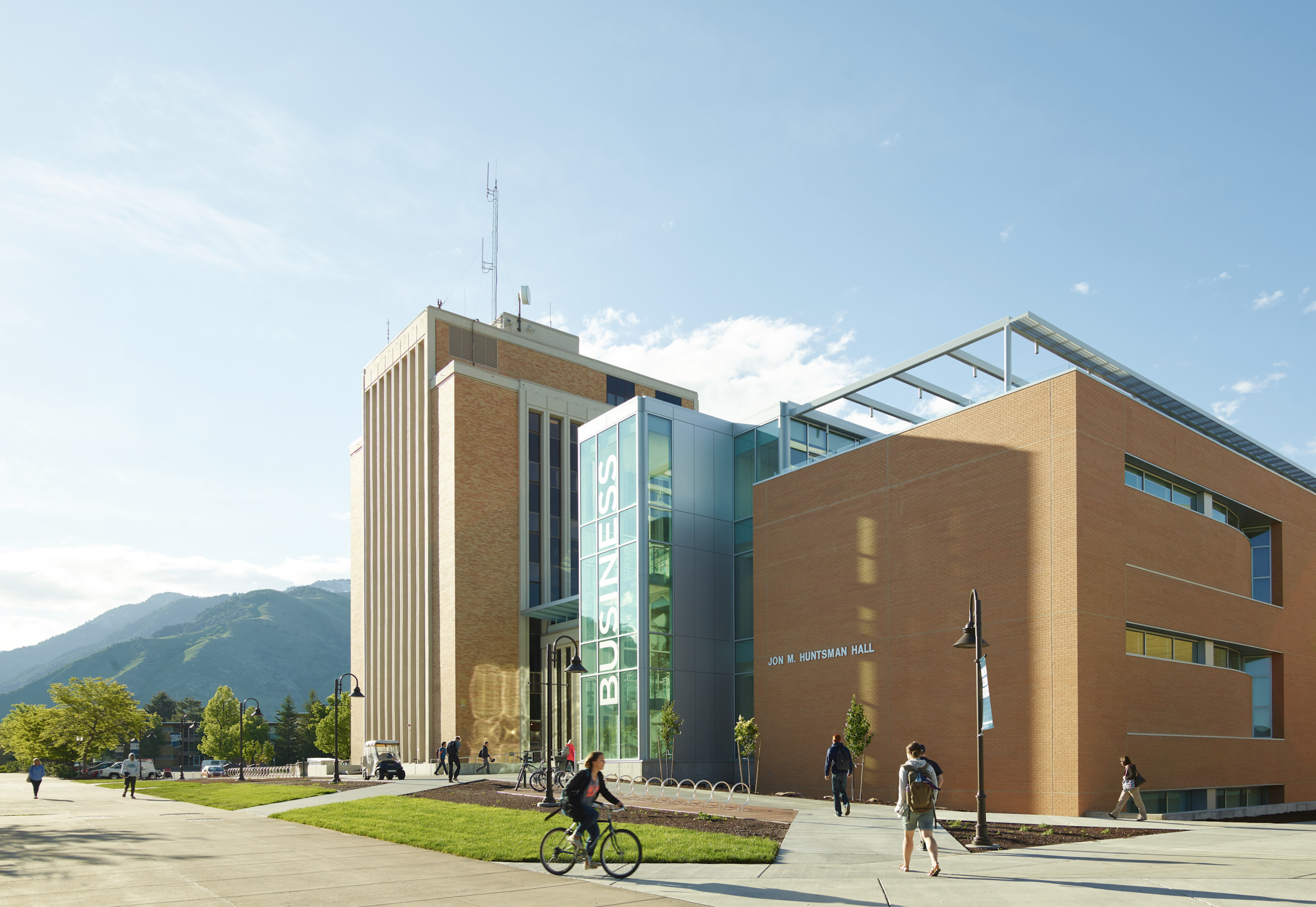 Jon M. Huntsman Hall - Huntsman School of Business by LMN Architects ...