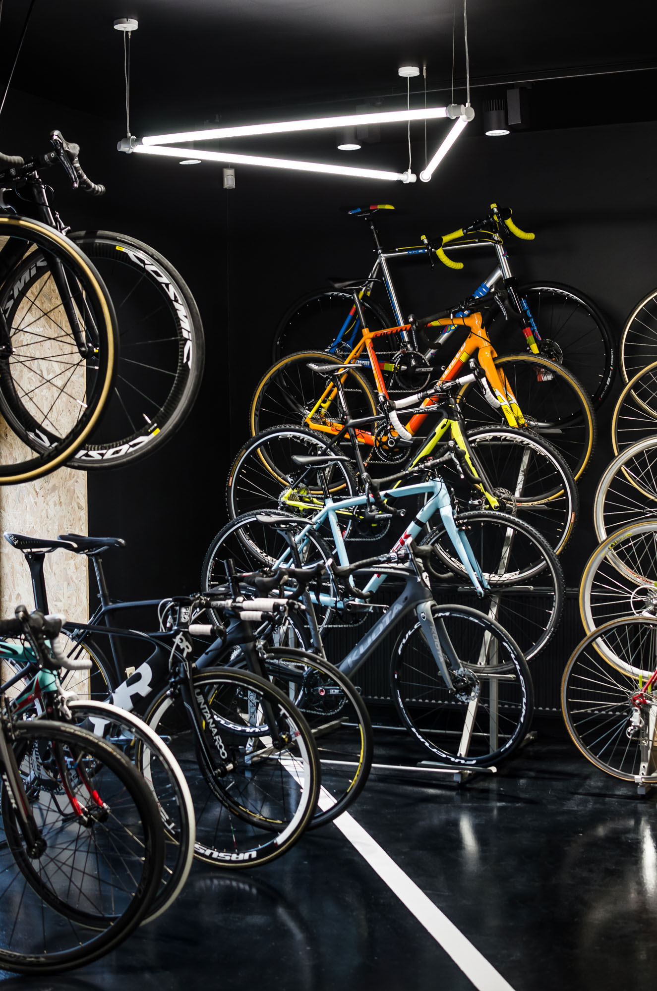 VÈLO7 Cycle Shop by mode:lina™ - Architizer