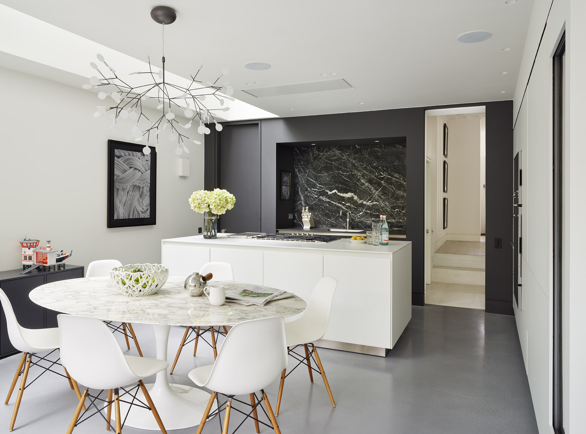 modern monochrome: Kitchen Architecture's b3 by Kitchen Architecture ...
